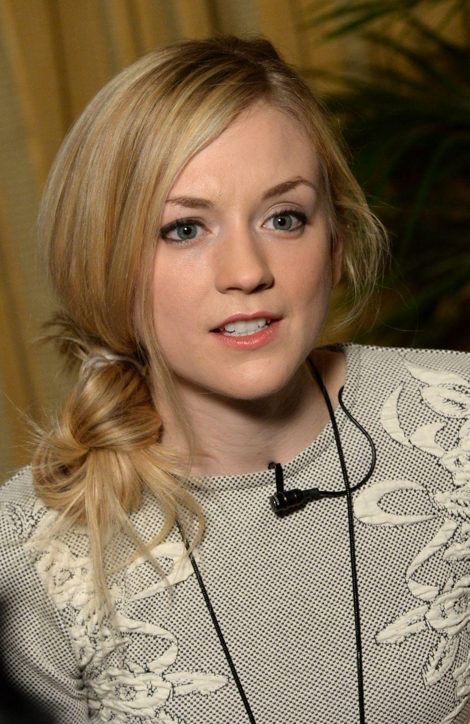 Emily Kinney Wallpapers - Top Free Emily Kinney Backgrounds ...