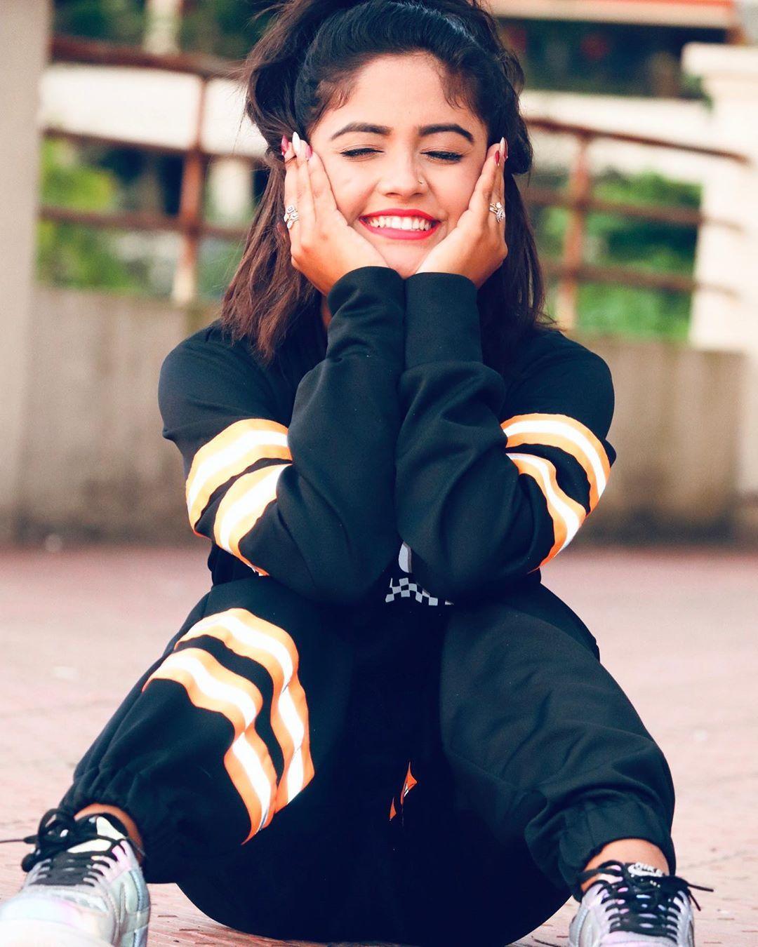 Nisha Wallpapers - Top Free Nisha Backgrounds - WallpaperAccess