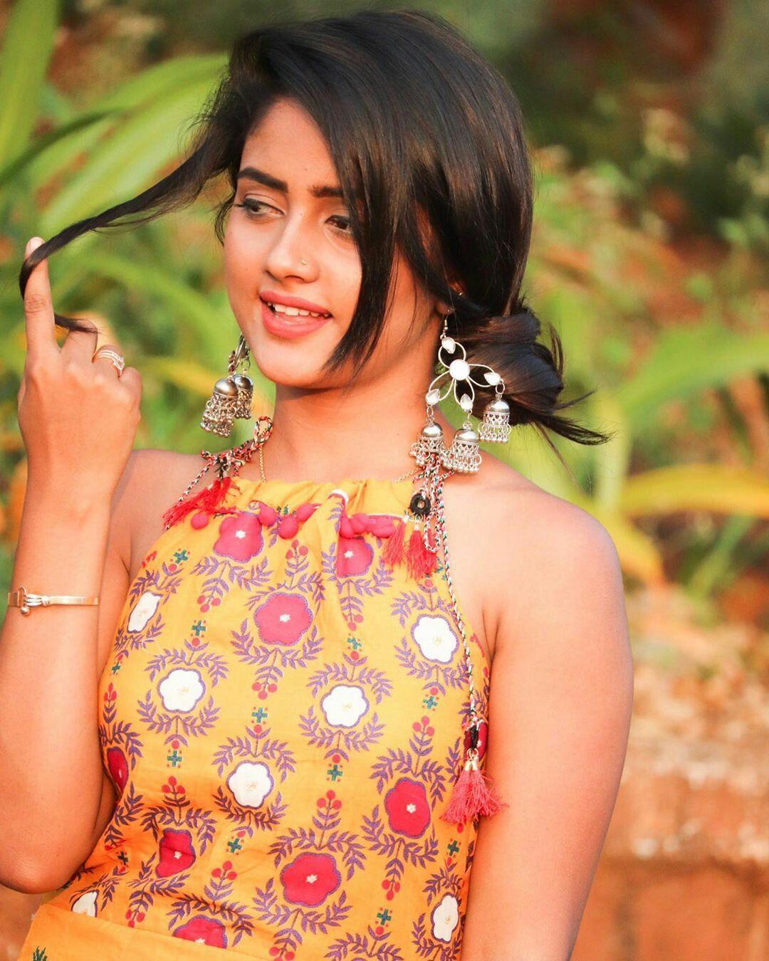 Nisha Wallpapers - Top Free Nisha Backgrounds - WallpaperAccess