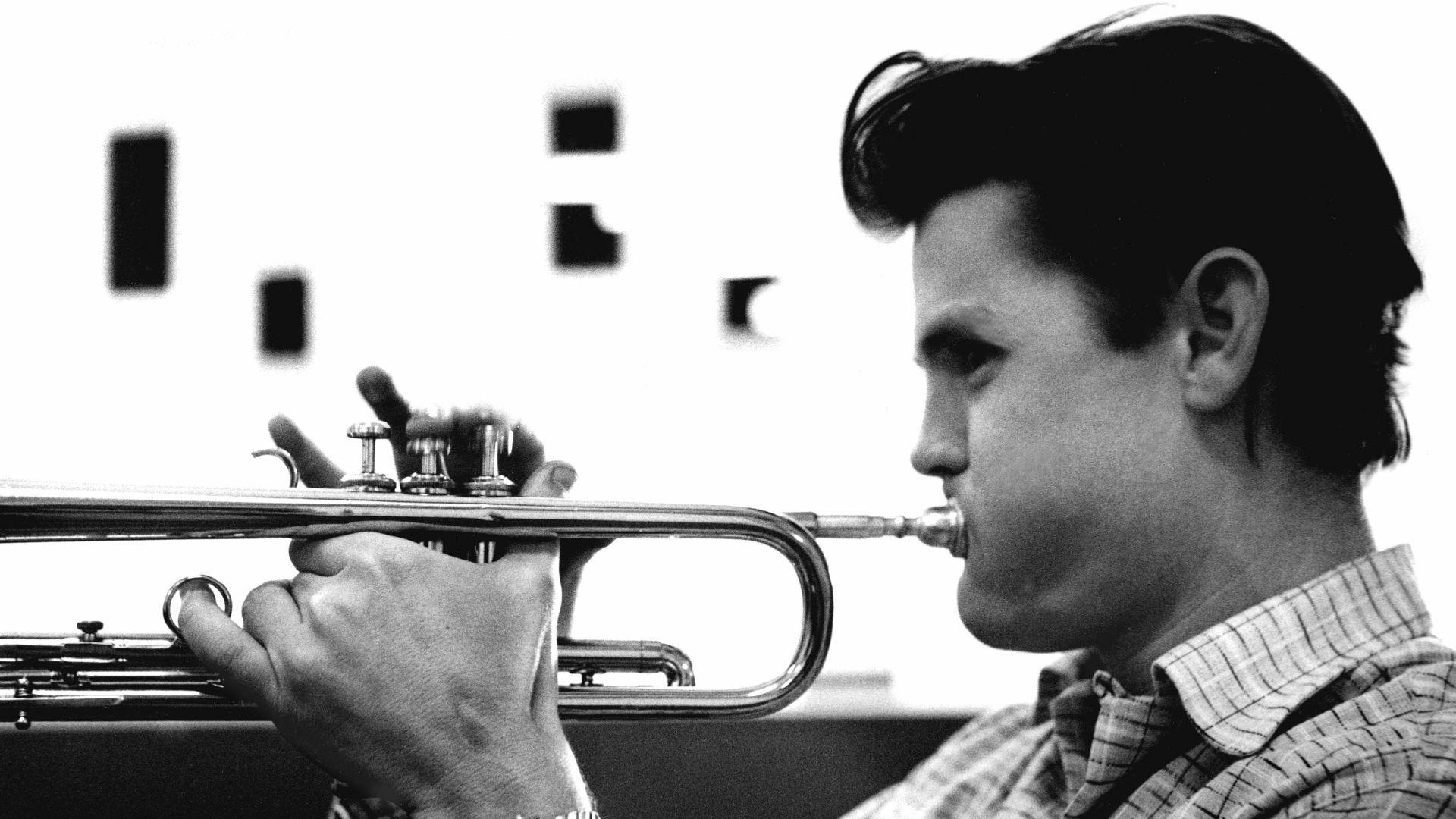 Chet Baker Wallpapers - Top Free Chet Baker Backgrounds - WallpaperAccess