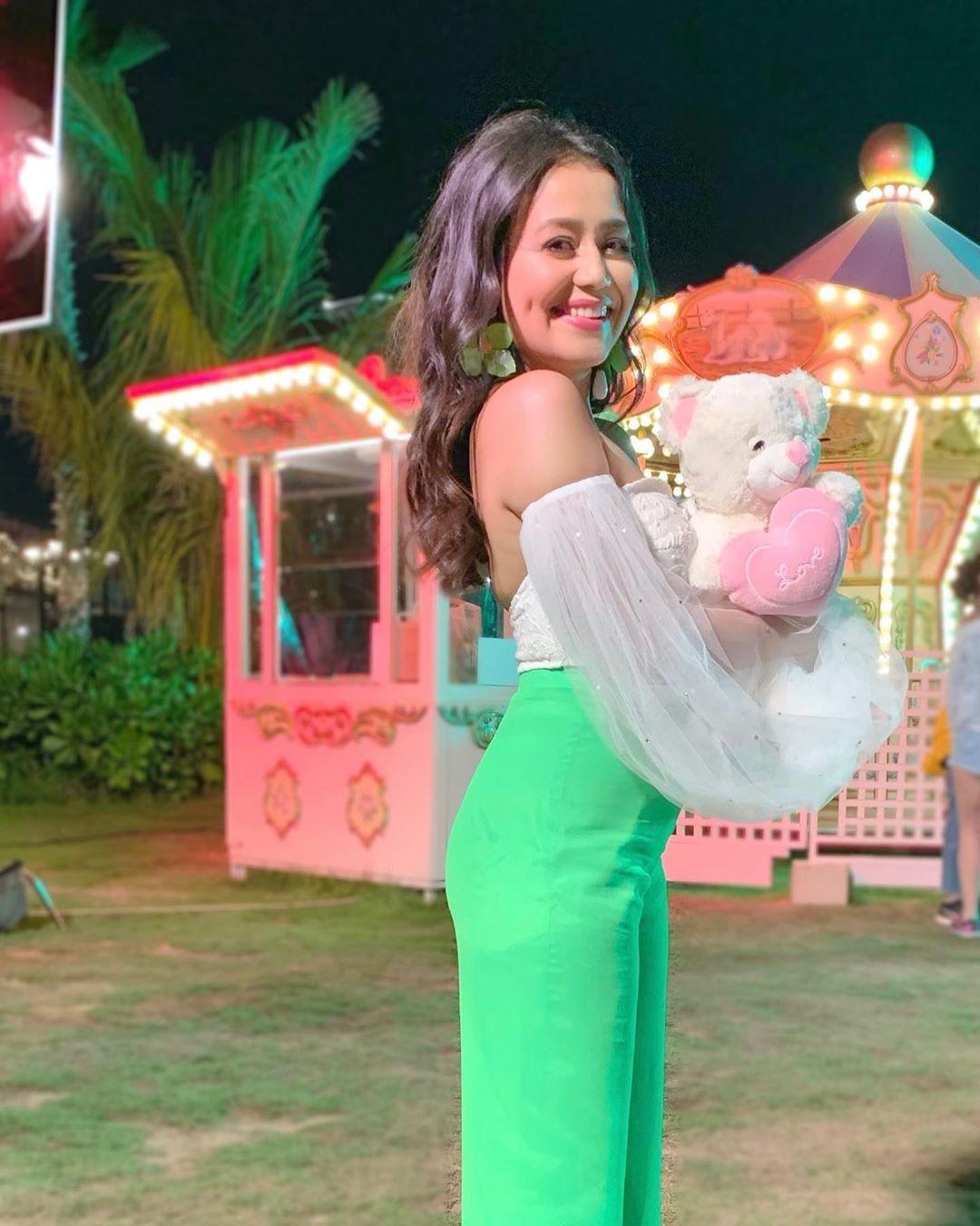 Neha Kakkar HD Wallpapers - Top Free Neha Kakkar HD Backgrounds ...