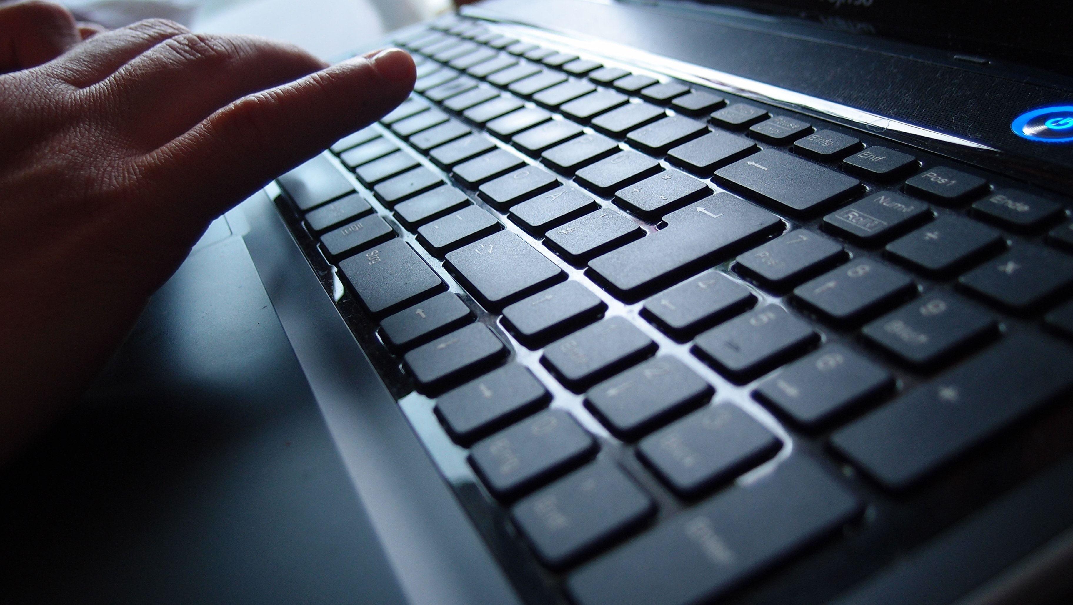 Laptop Typing Wallpapers Top Free Laptop Typing Backgrounds