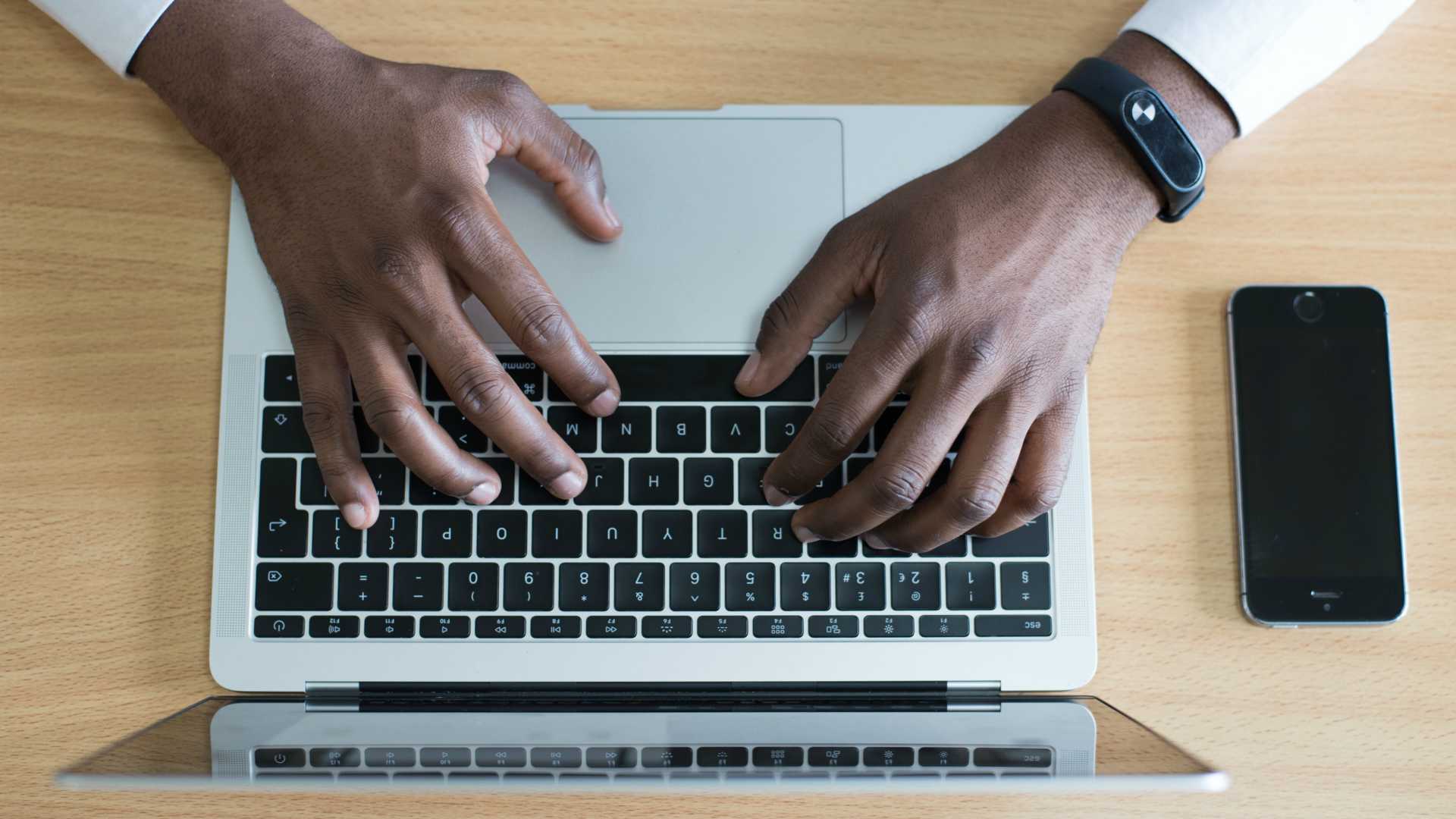 Laptop Typing Wallpapers - Top Free Laptop Typing Backgrounds ...