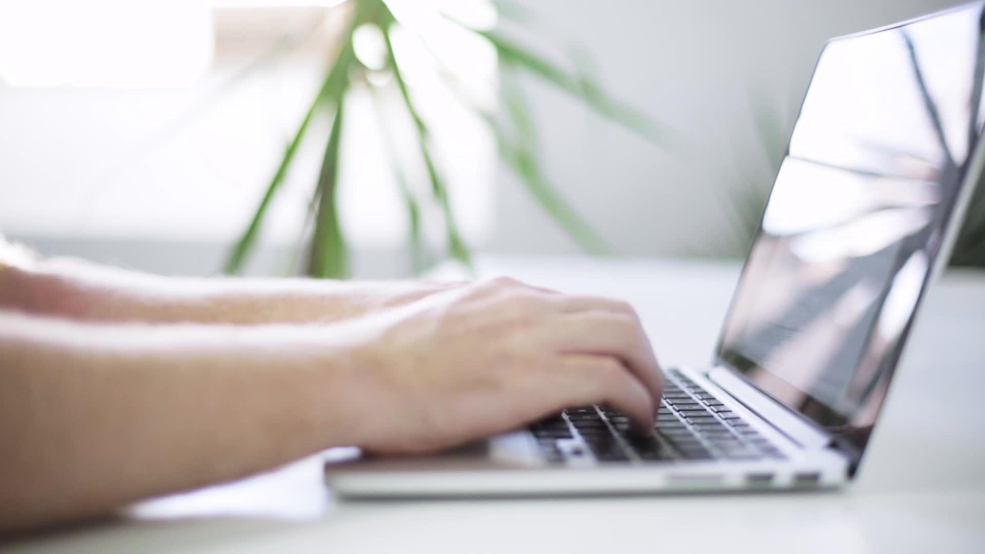 Laptop Typing Wallpapers - Top Free Laptop Typing Backgrounds ...