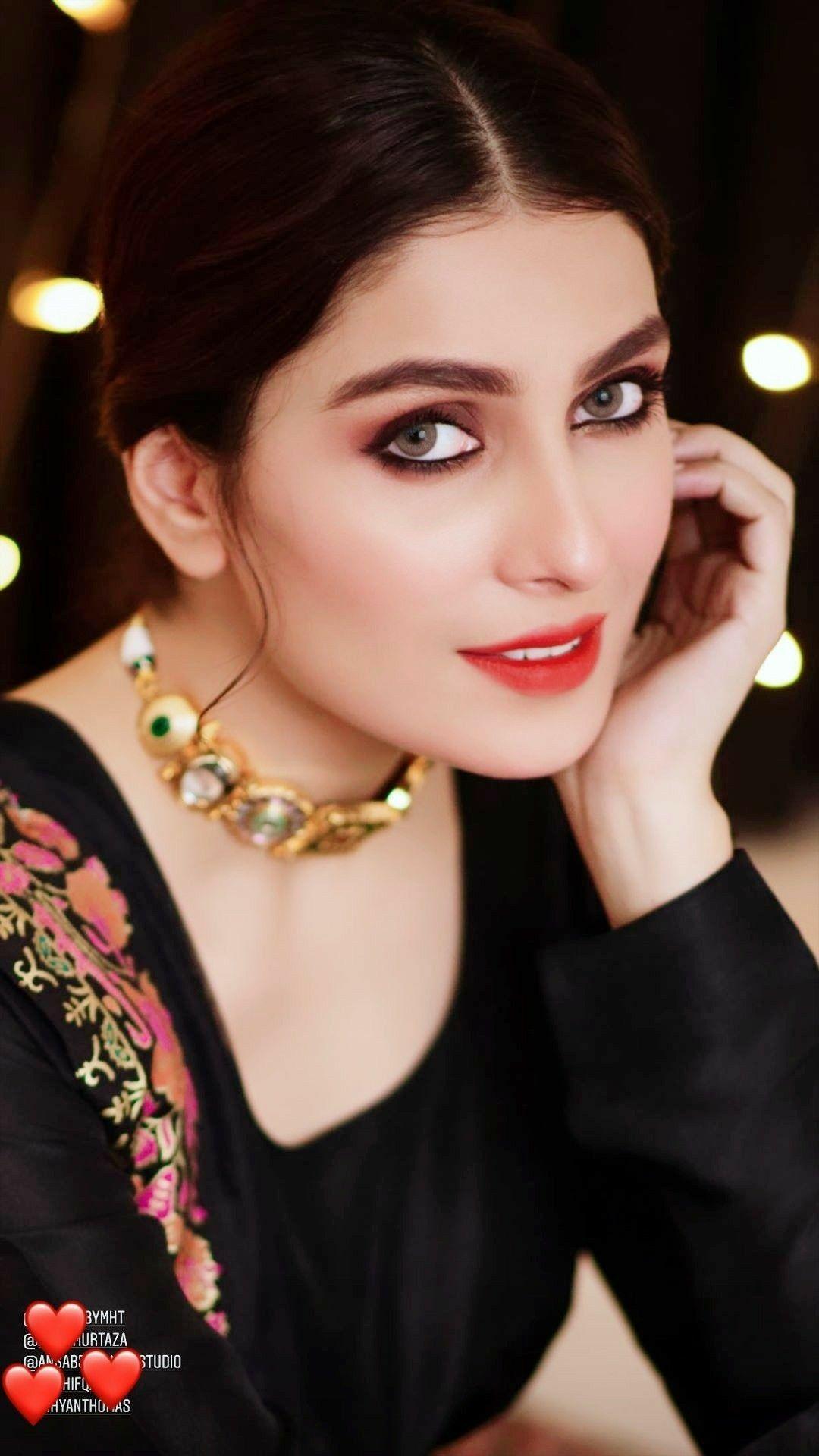 Pakistani Girls Wallpapers - Top Free Pakistani Girls Backgrounds - WallpaperAccess