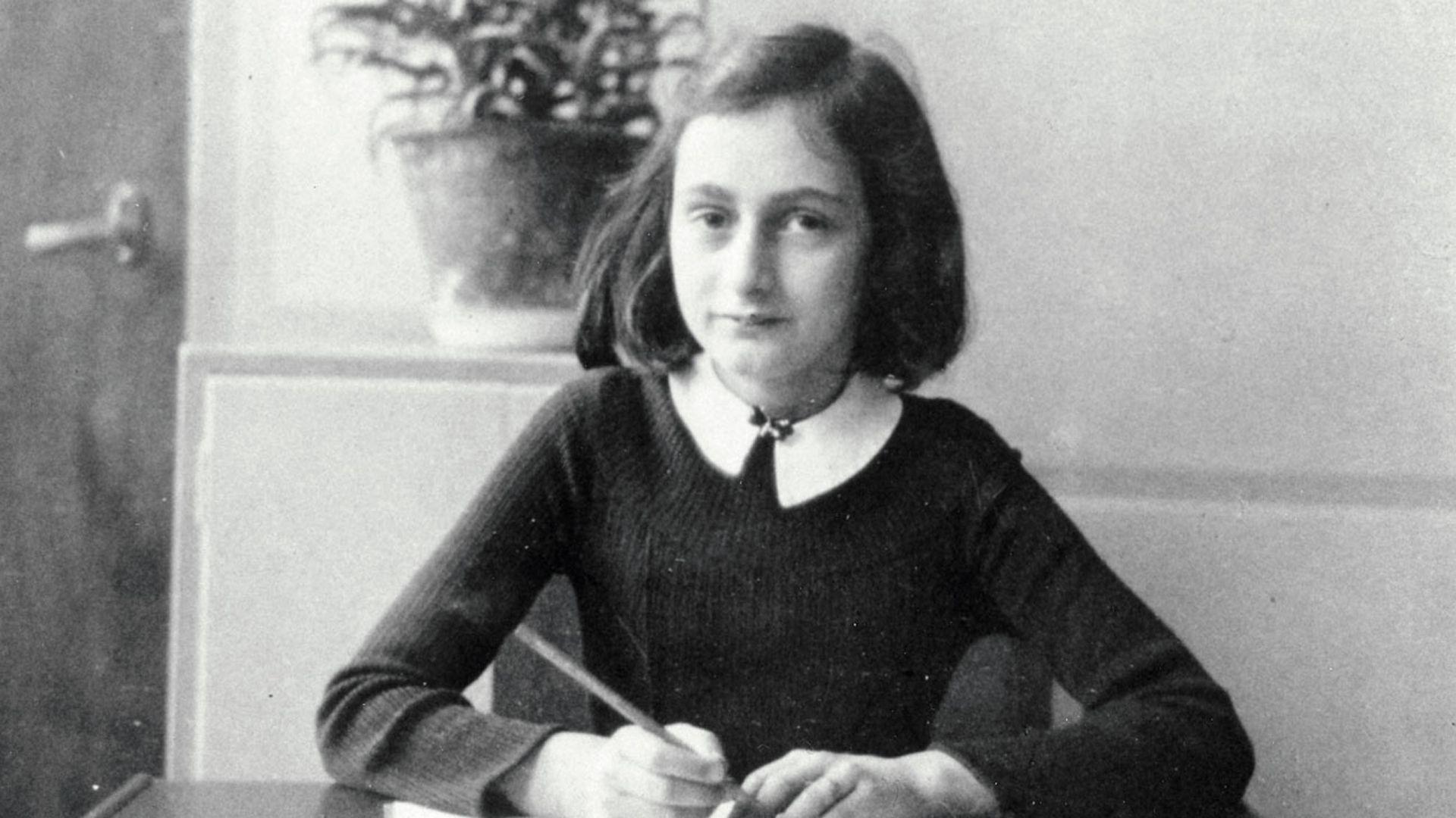 Anne Frank Wallpapers - Top Free Anne Frank Backgrounds - WallpaperAccess