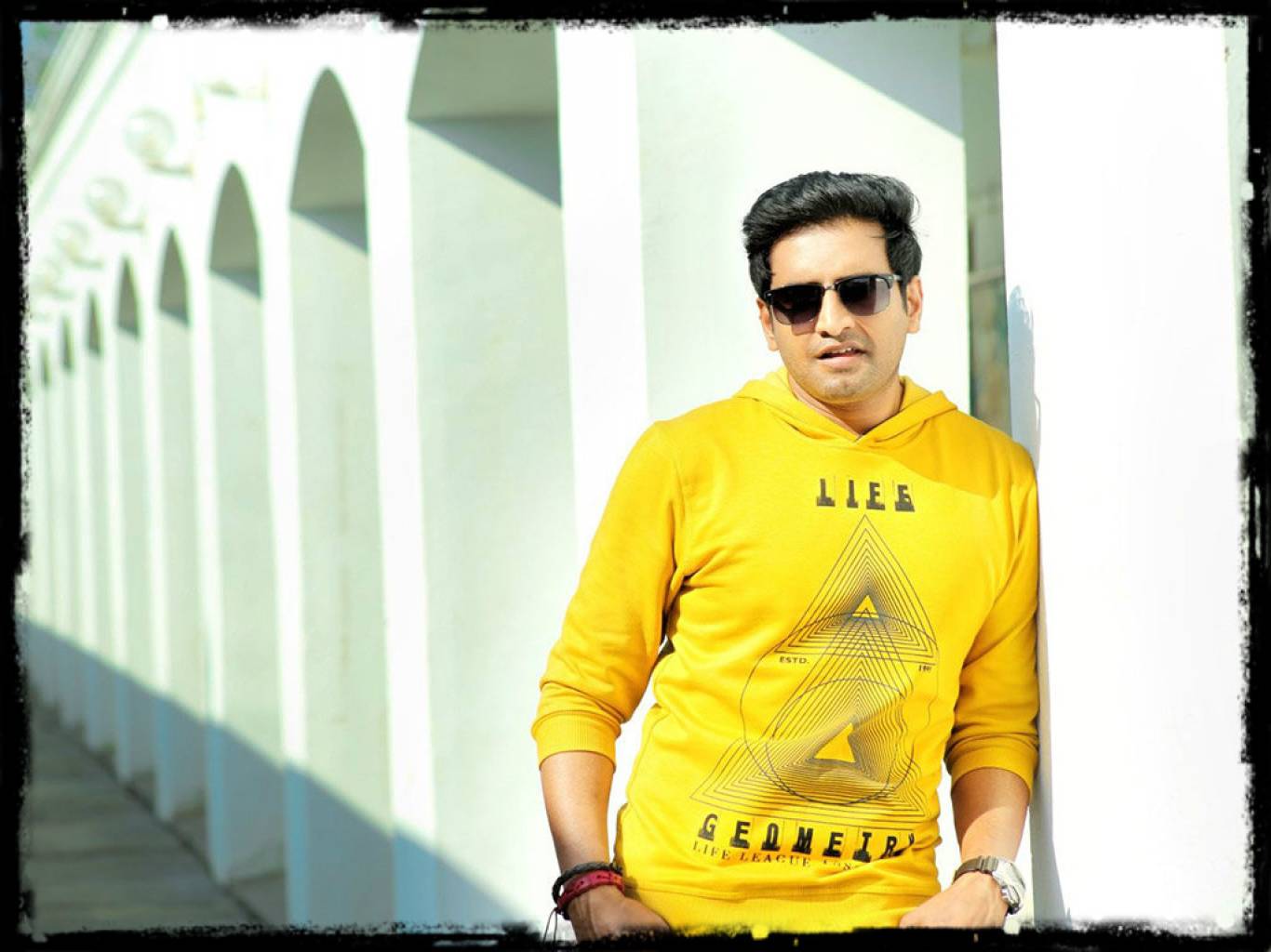 Santhanam Wallpapers - Top Free Santhanam Backgrounds - WallpaperAccess