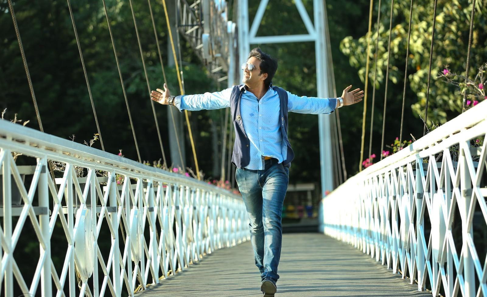 Santhanam Wallpapers - Top Free Santhanam Backgrounds - WallpaperAccess