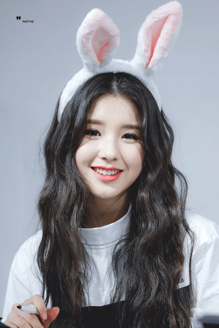 Heejin Wallpapers - Top Free Heejin Backgrounds - WallpaperAccess