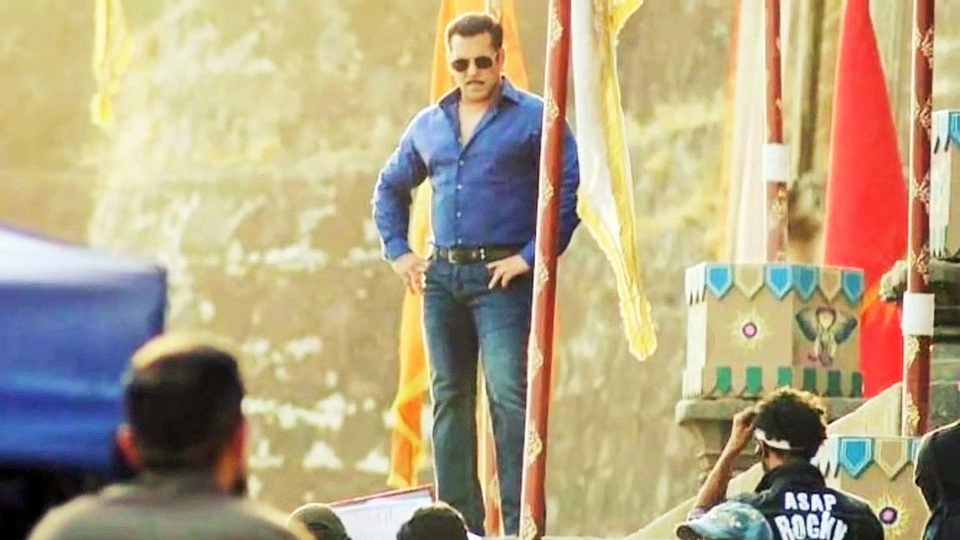 Dabbang Wallpapers - Top Free Dabbang Backgrounds - WallpaperAccess