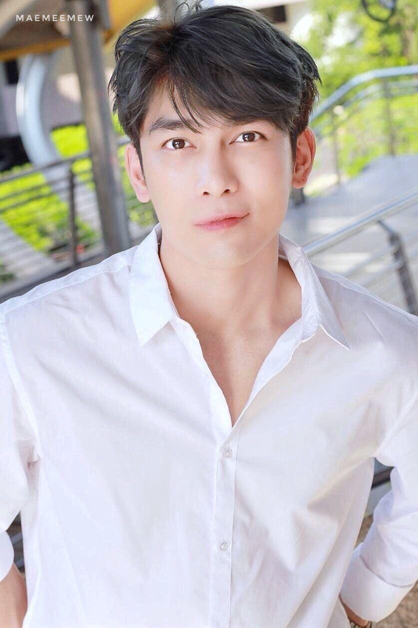 Mew Suppasit Wallpapers - Top Free Mew Suppasit Backgrounds - WallpaperAccess