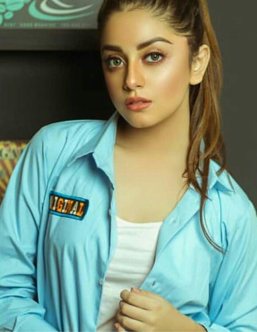 Alizeh Shah Wallpapers - Top Free Alizeh Shah Backgrounds - WallpaperAccess