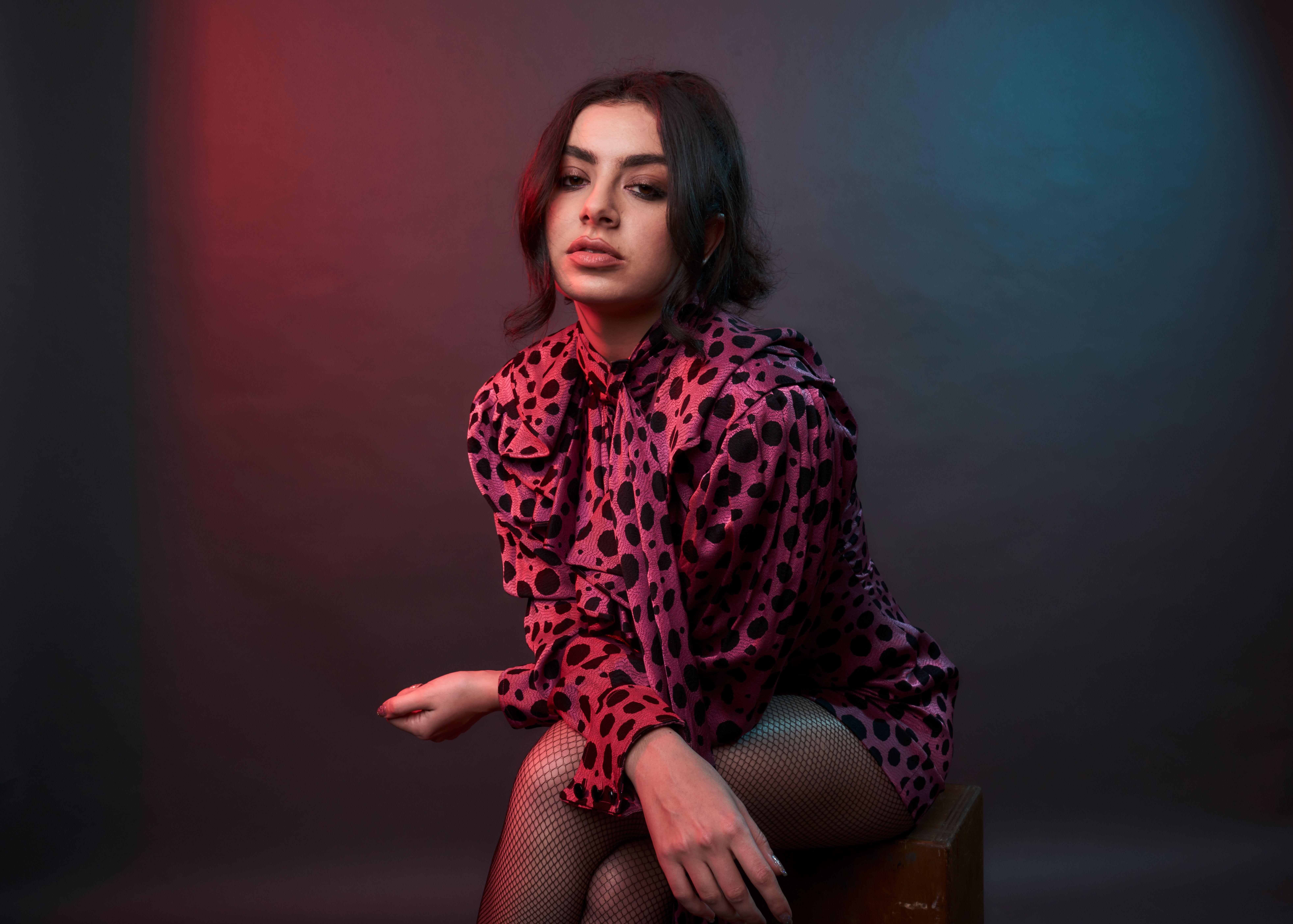 Charli XCX Wallpapers - Top Free Charli XCX Backgrounds - WallpaperAccess