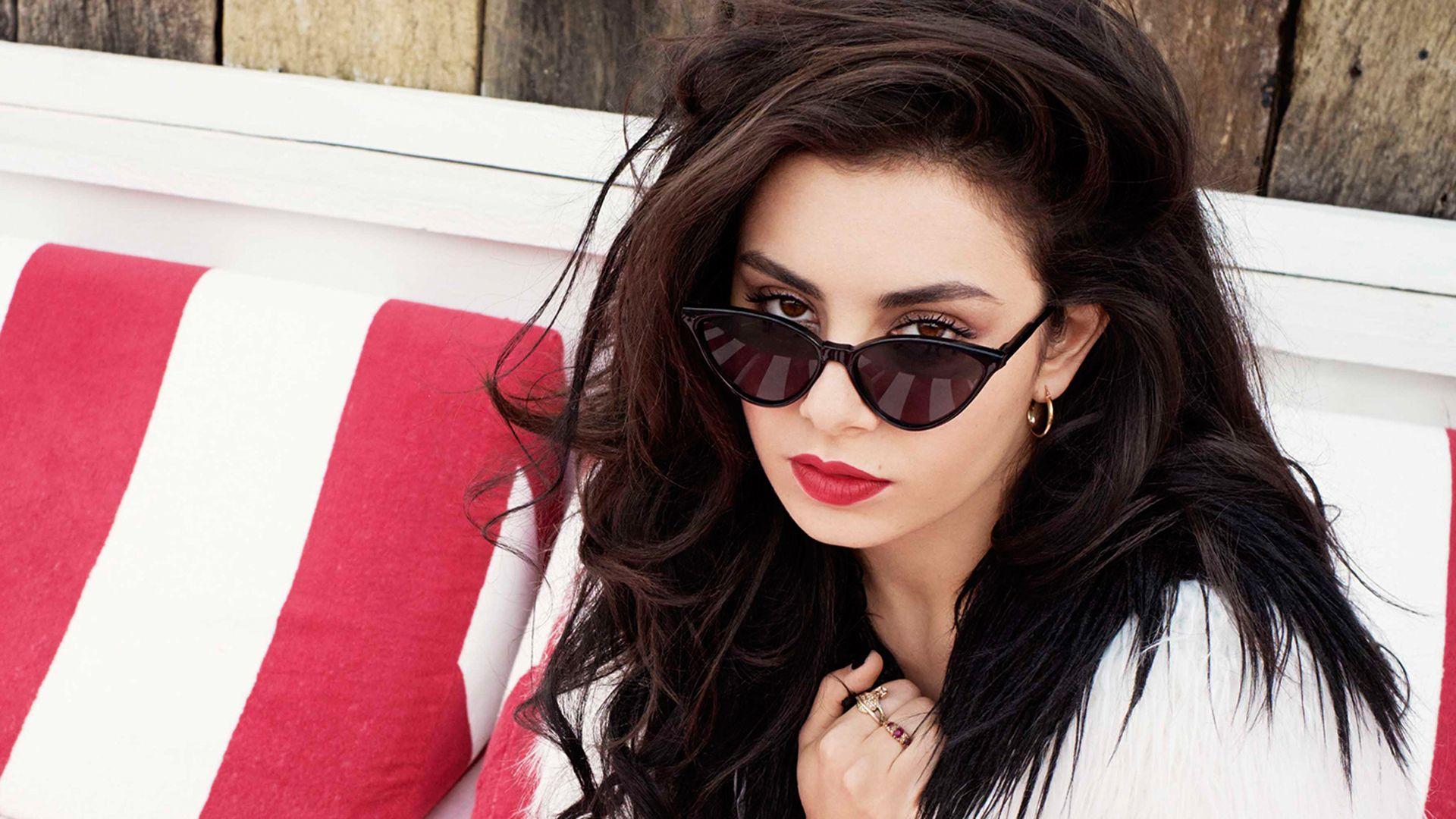 Charli XCX Wallpapers - Top Free Charli XCX Backgrounds - WallpaperAccess