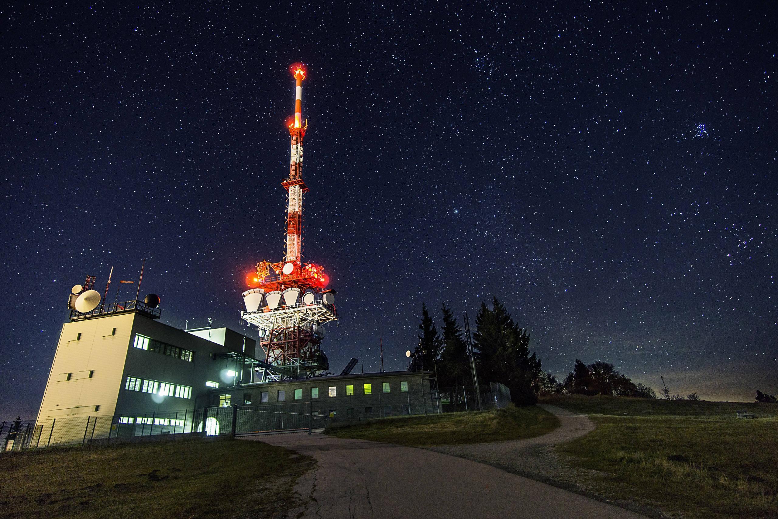 Radio Tower Wallpapers - Top Free Radio Tower Backgrounds - WallpaperAccess