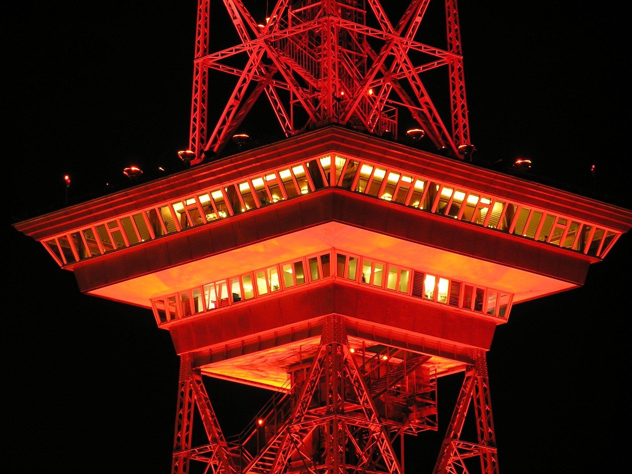 Radio Tower Wallpapers - Top Free Radio Tower Backgrounds - WallpaperAccess