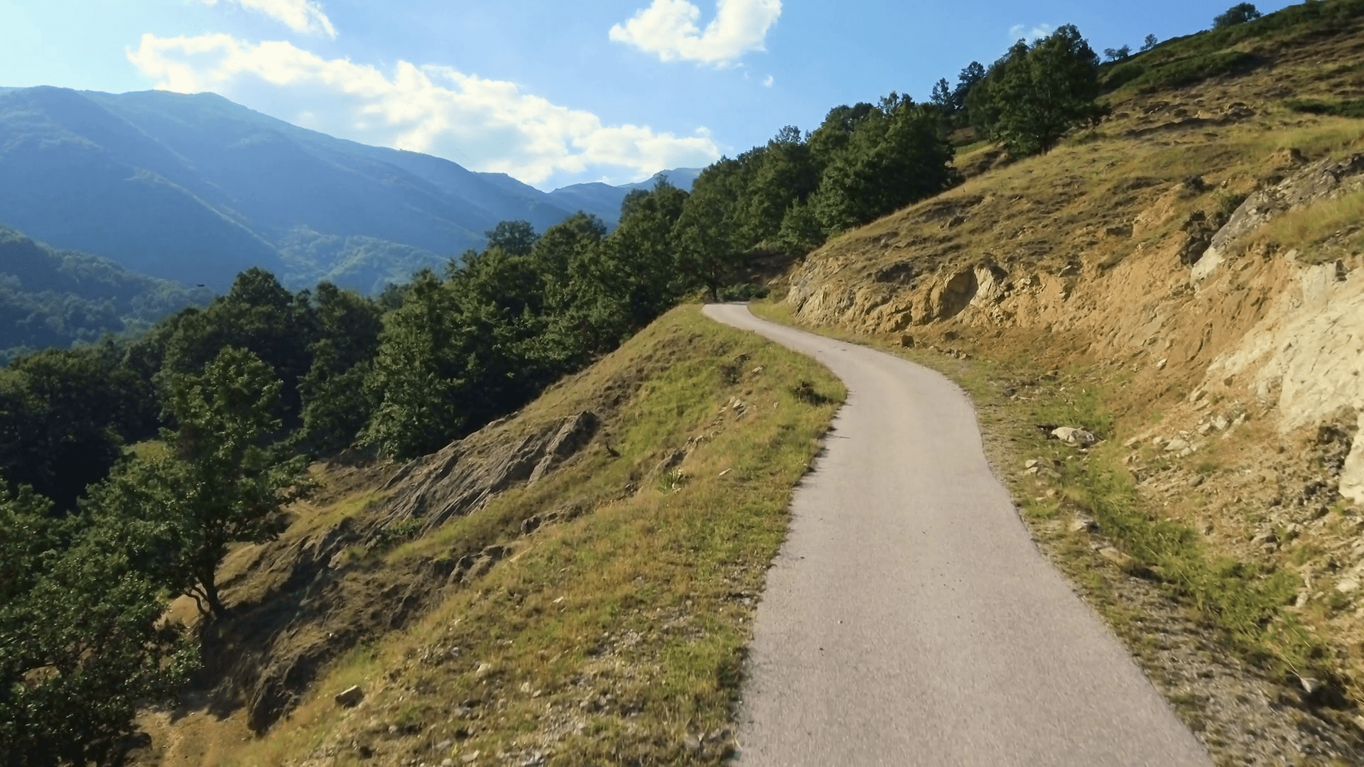 Hilly Road Wallpapers - Top Free Hilly Road Backgrounds - WallpaperAccess