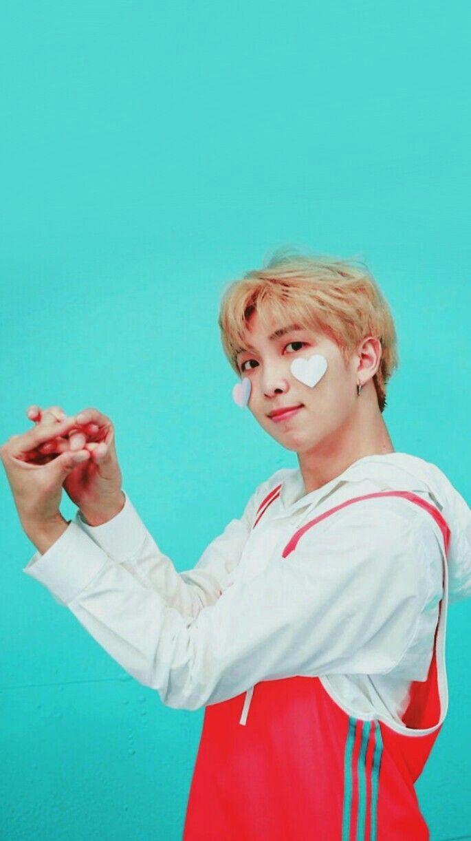 BTS Finger Heart Wallpapers - Top Free BTS Finger Heart Backgrounds ...