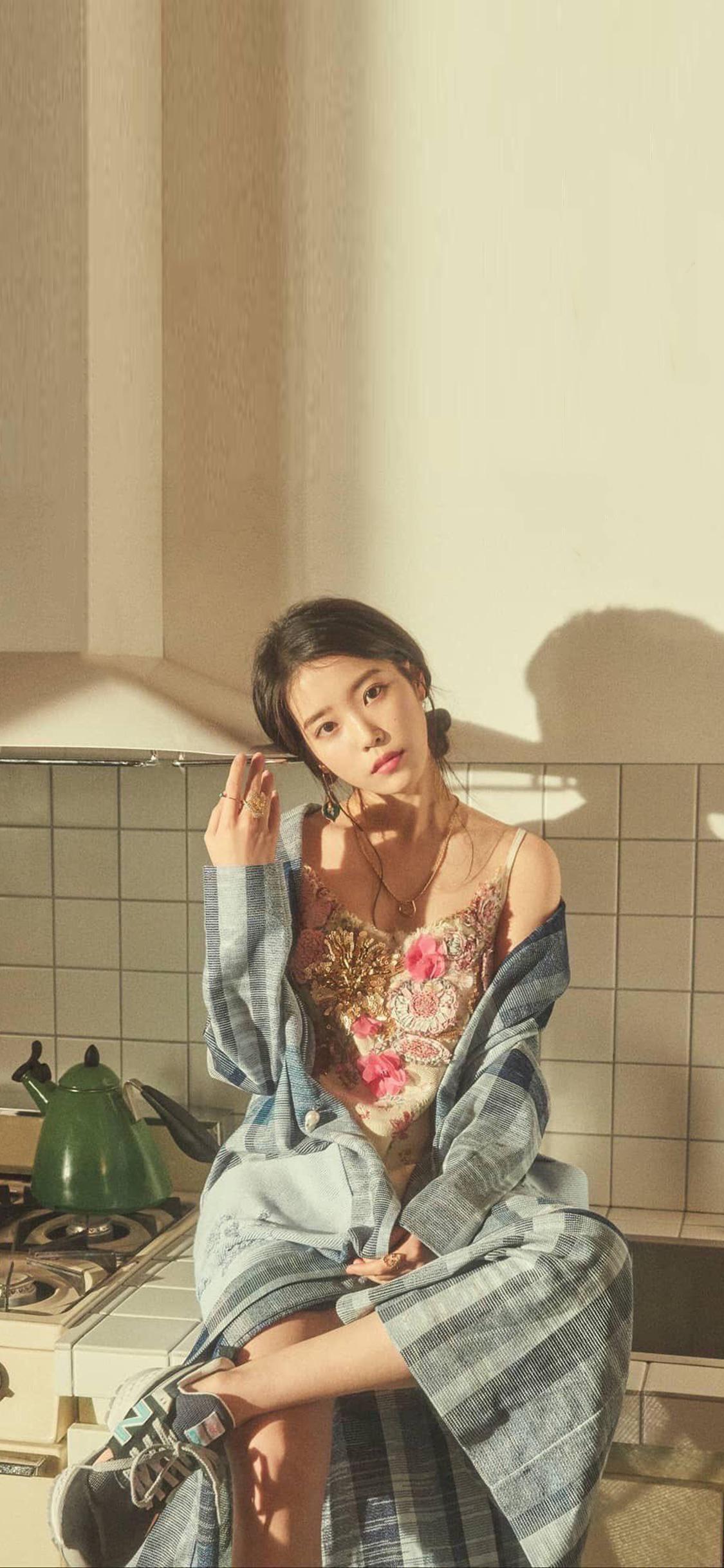 IU iPhone Wallpapers - Top Free IU iPhone Backgrounds - WallpaperAccess