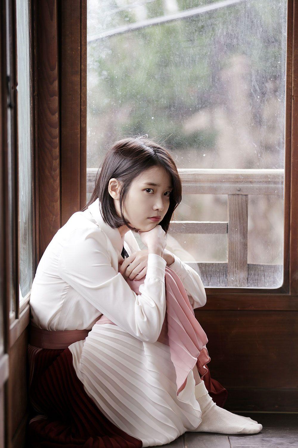 IU iPhone Wallpapers - Top Free IU iPhone Backgrounds - WallpaperAccess