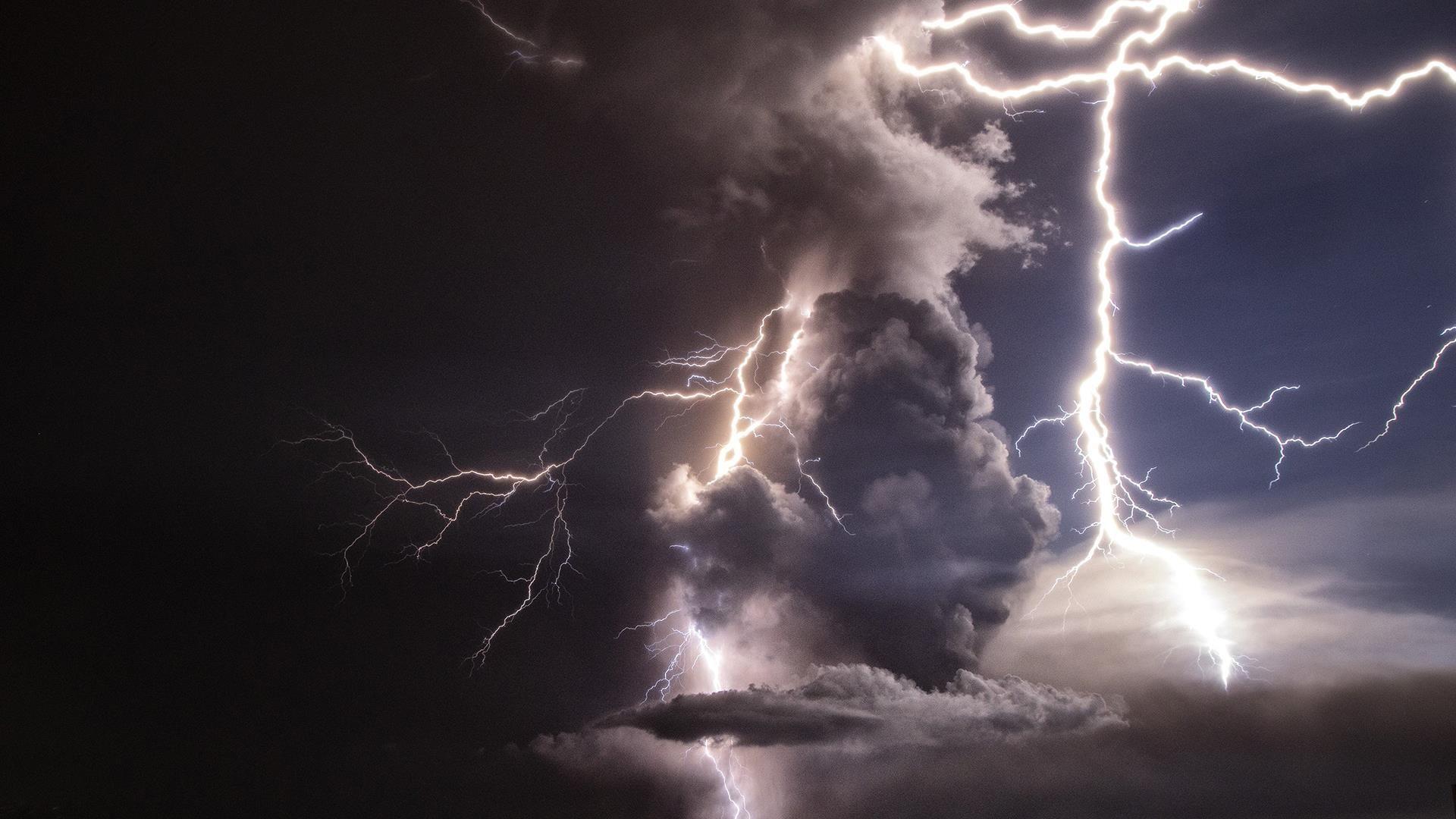 Volcanic Storm Wallpapers - Top Free Volcanic Storm Backgrounds ...