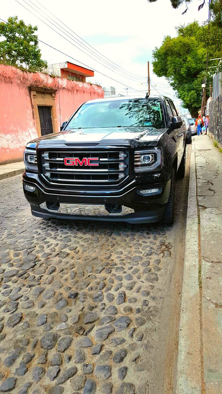 GMC iPhone Wallpapers - Top Free GMC iPhone Backgrounds - WallpaperAccess