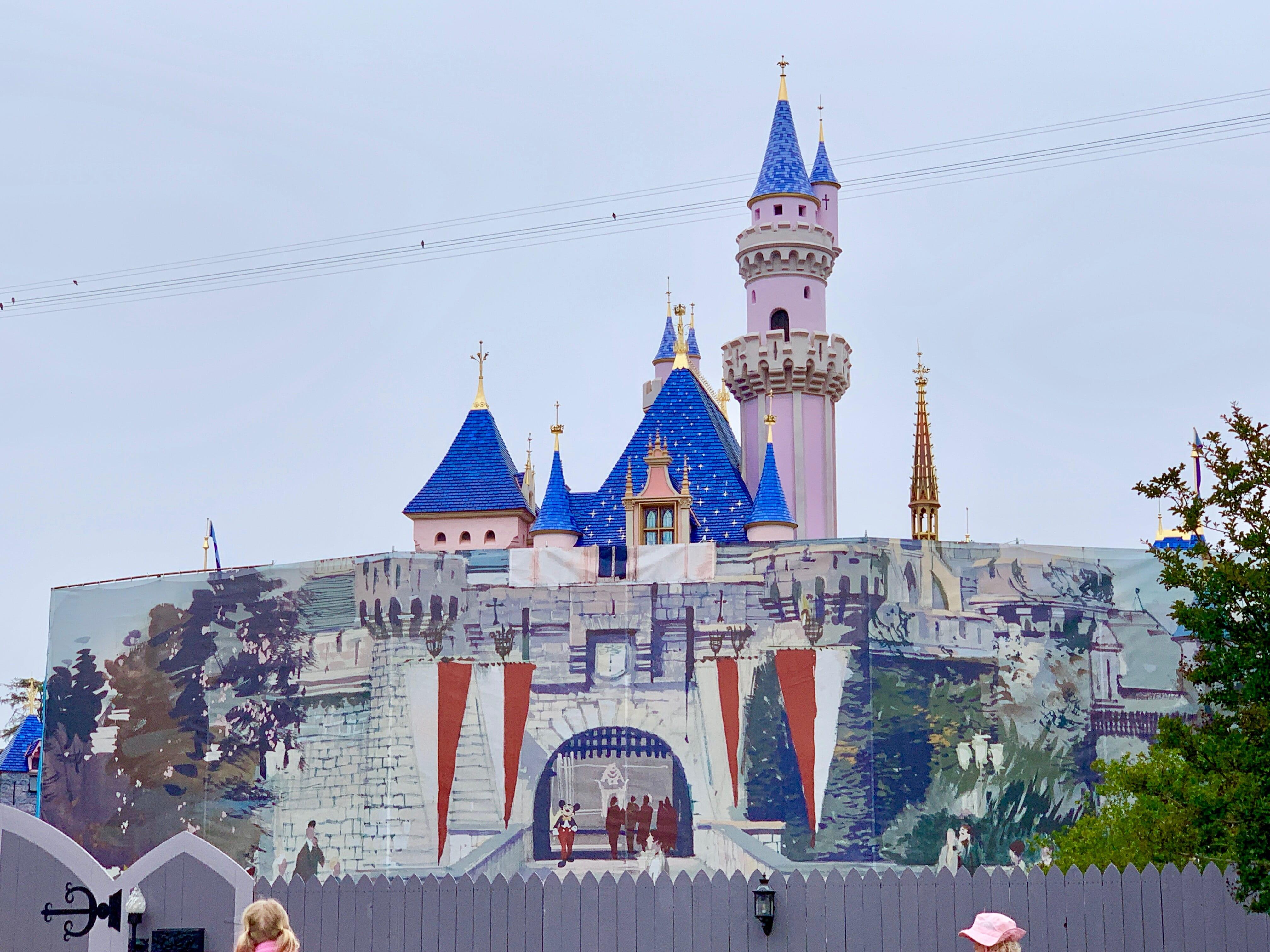 Snow White Castle Wallpapers - Top Free Snow White Castle Backgrounds ...