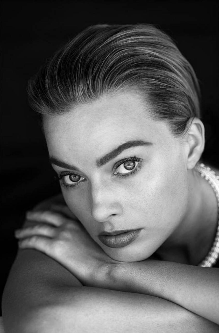Margot Robbie Black and White Wallpapers - Top Free Margot Robbie Black ...