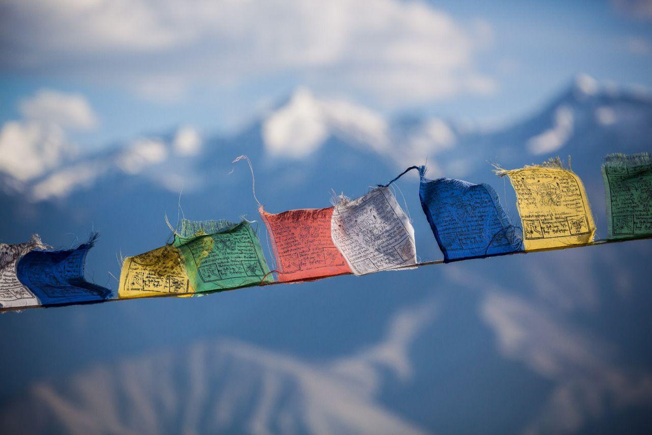 Prayer Flag Wallpapers - Top Free Prayer Flag Backgrounds - WallpaperAccess