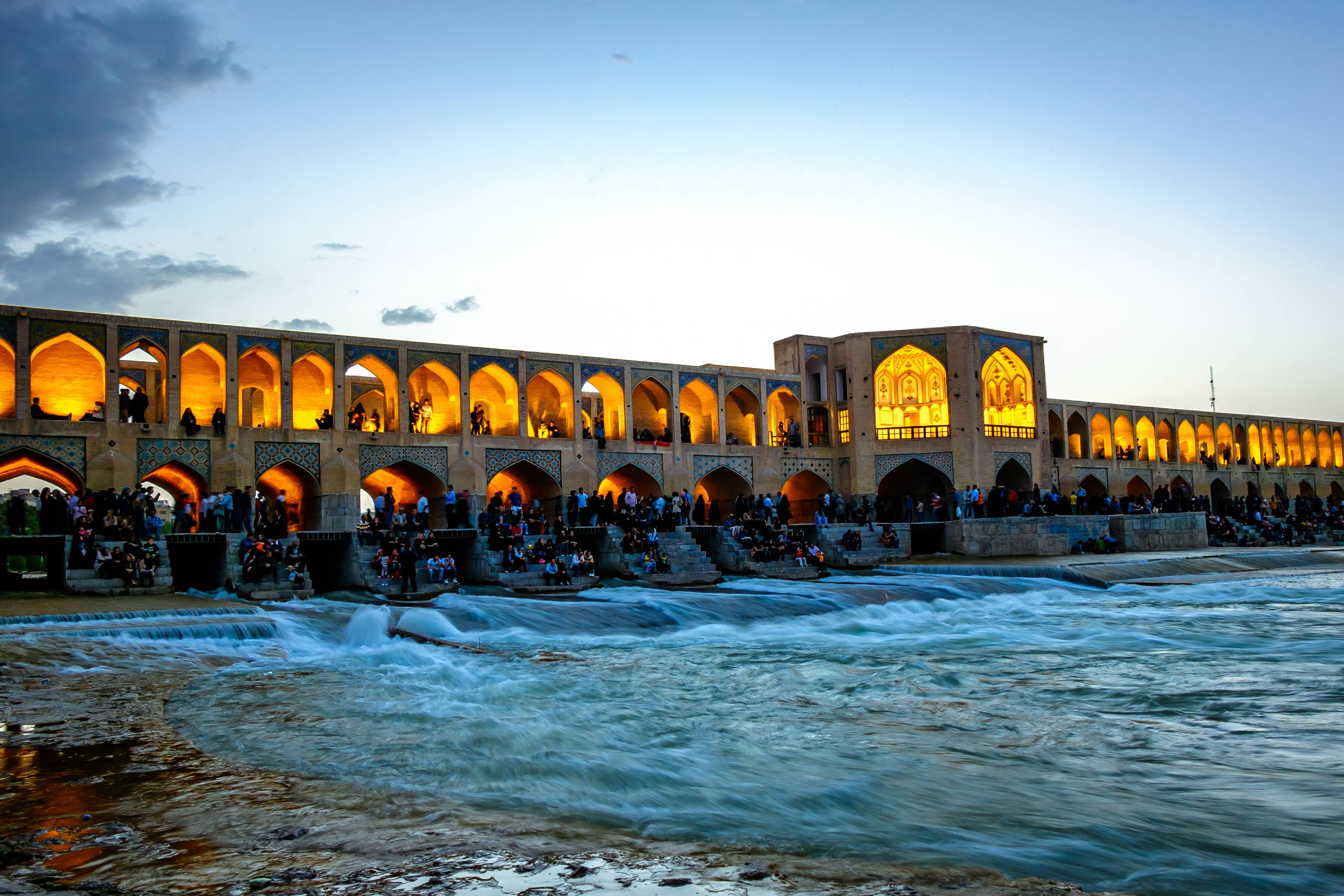 Esfahan Wallpapers - Top Free Esfahan Backgrounds - WallpaperAccess