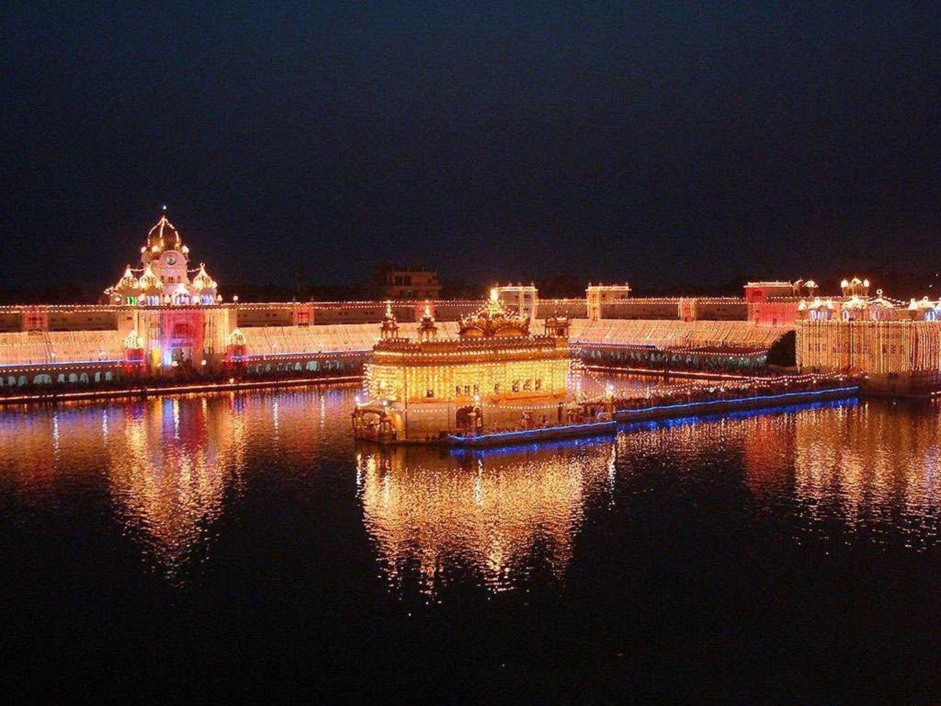 Golden Temple at Night Wallpapers - Top Free Golden Temple at Night ...