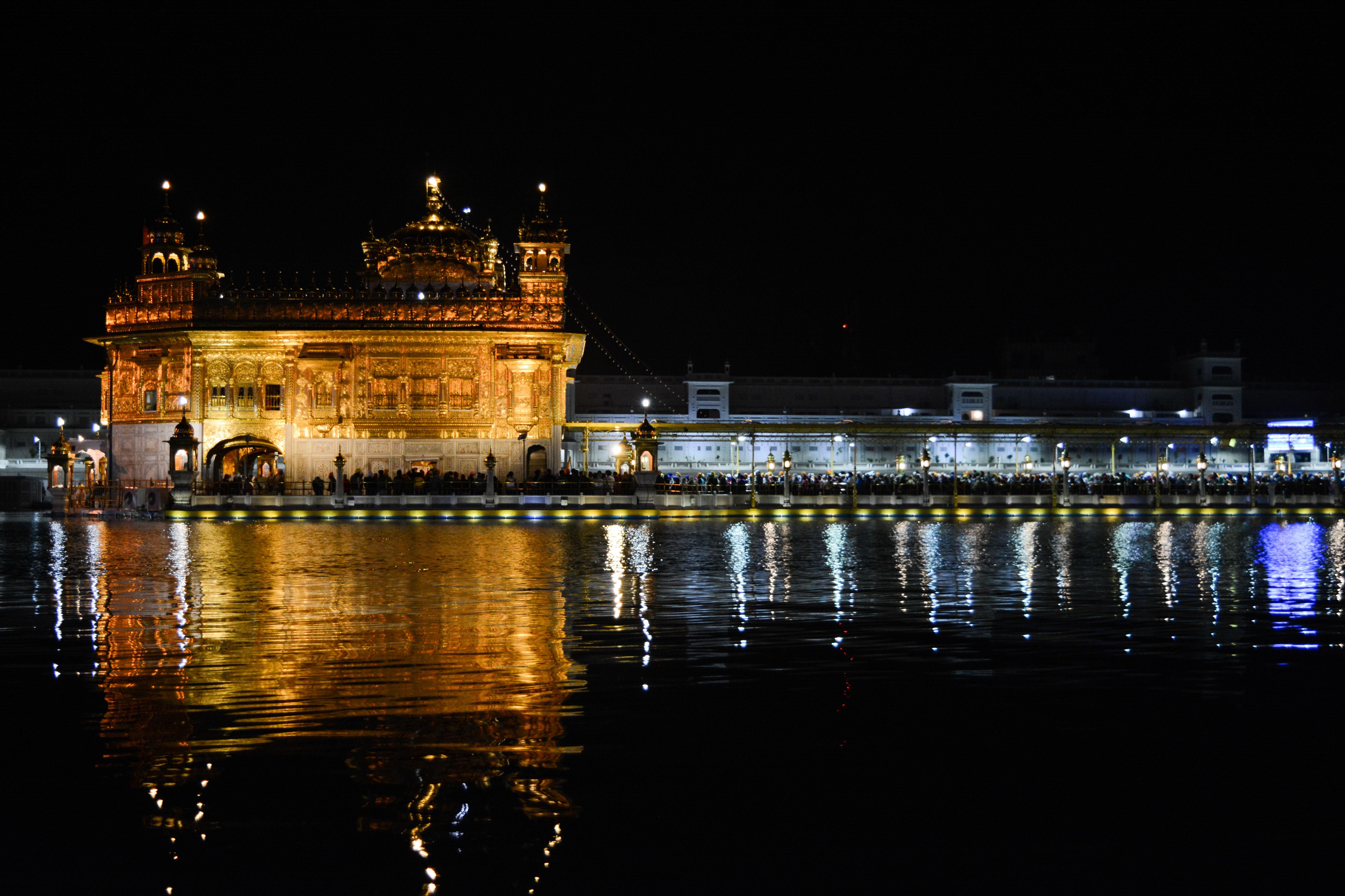 Golden Temple at Night Wallpapers - Top Free Golden Temple at Night ...
