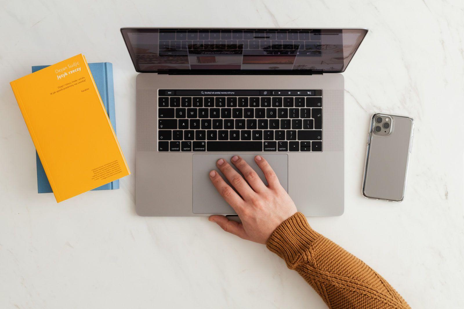 People Working Wallpapers - Top Free People Working Backgrounds ...