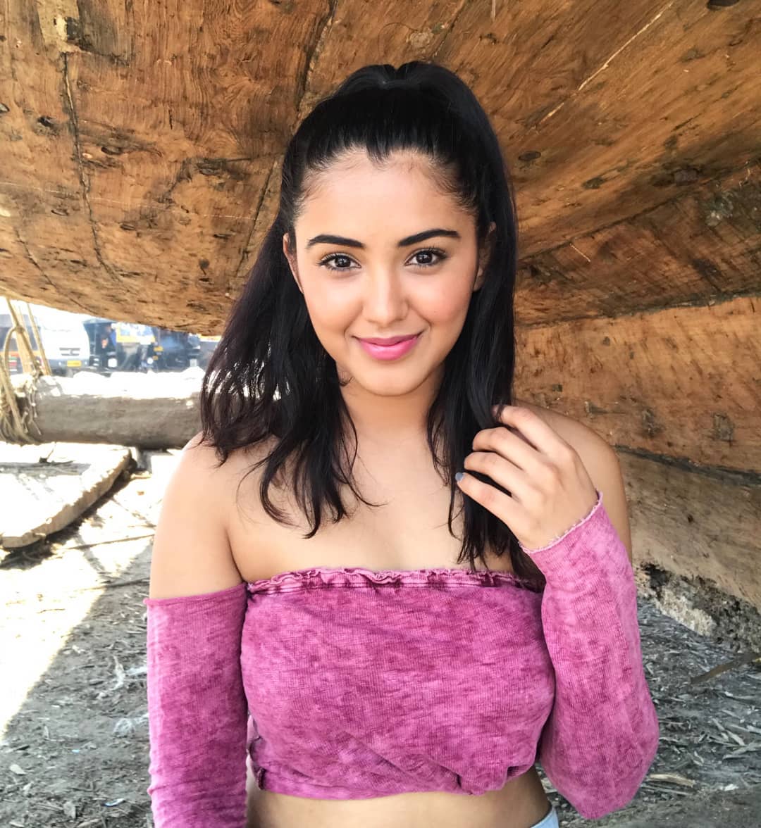Malvika Wallpapers - Top Free Malvika Backgrounds - WallpaperAccess