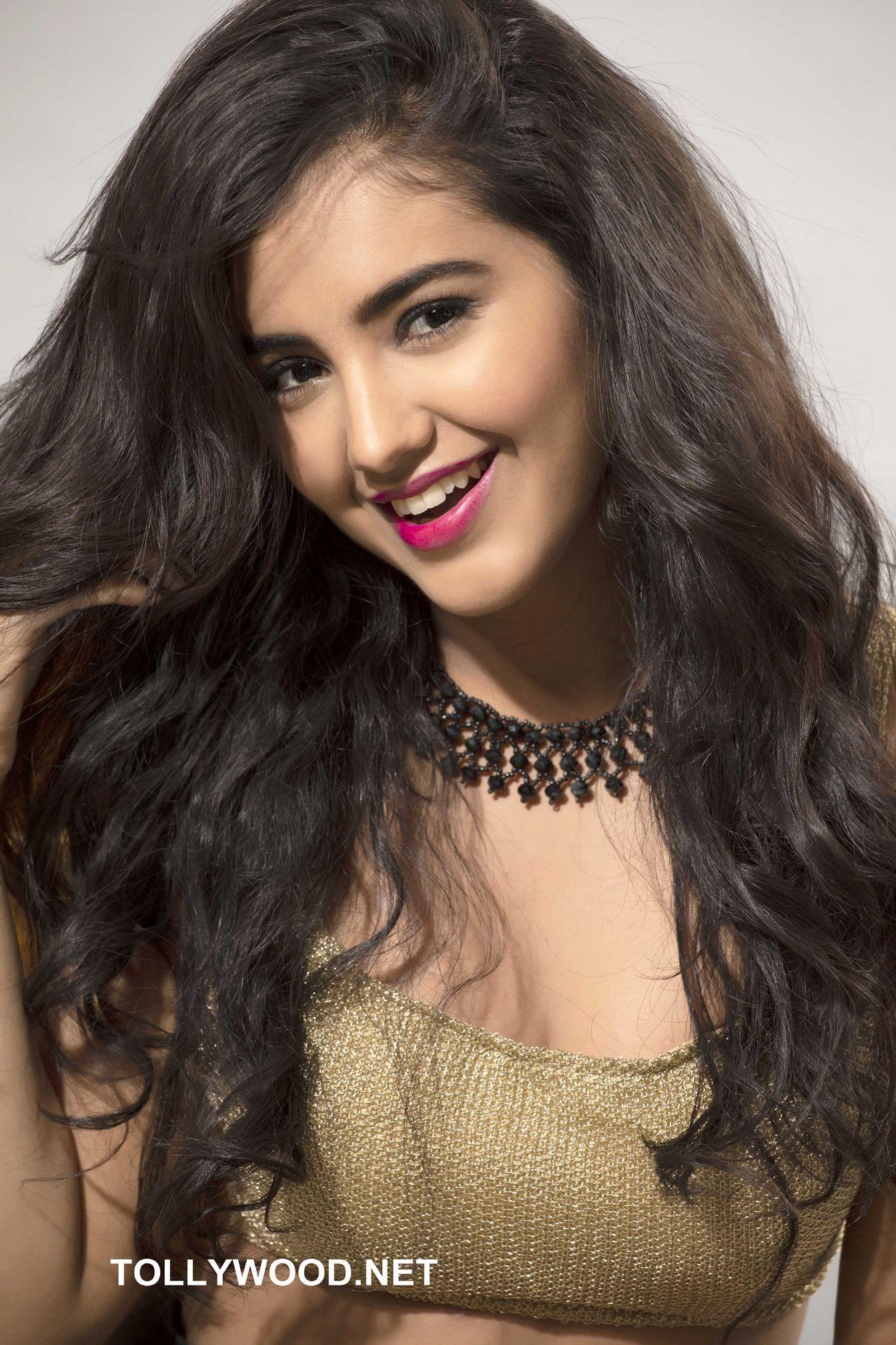 Malvika Sharma Wallpapers - Top Free Malvika Sharma Backgrounds ...