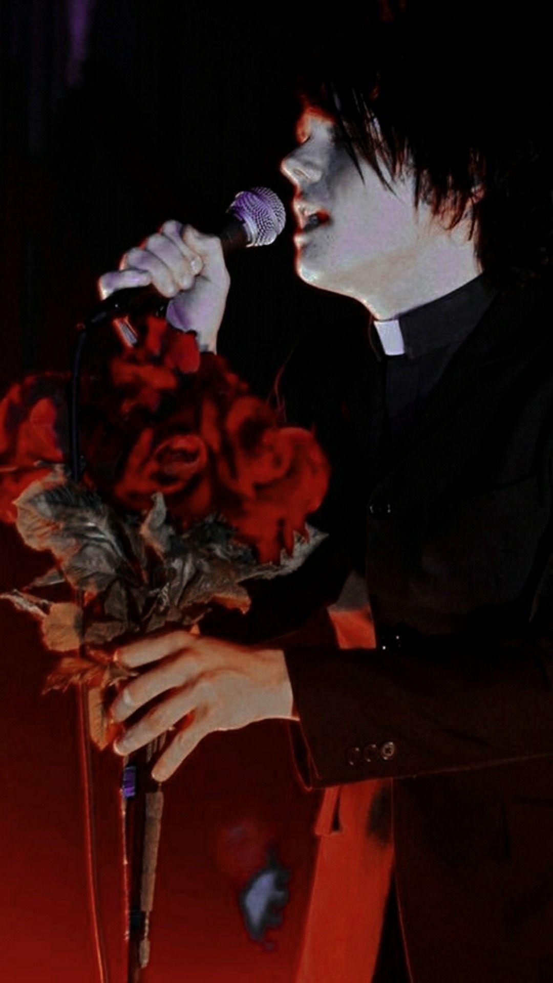 Gerard Way Phone Wallpapers - Top Free Gerard Way Phone Backgrounds ...