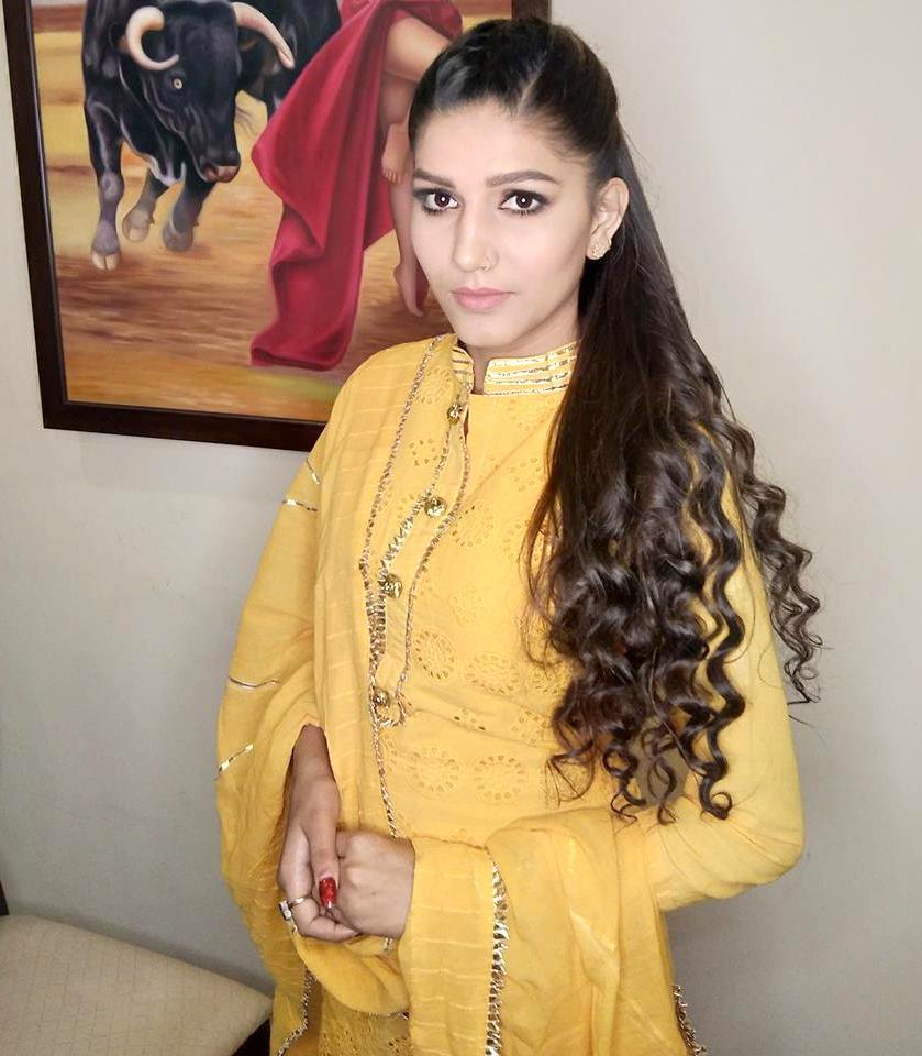 Sapna Chaudhary Wallpapers - Top Free Sapna Chaudhary Backgrounds ...