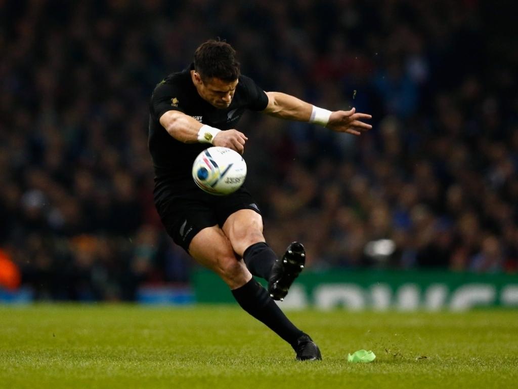 Dan Carter Kicking