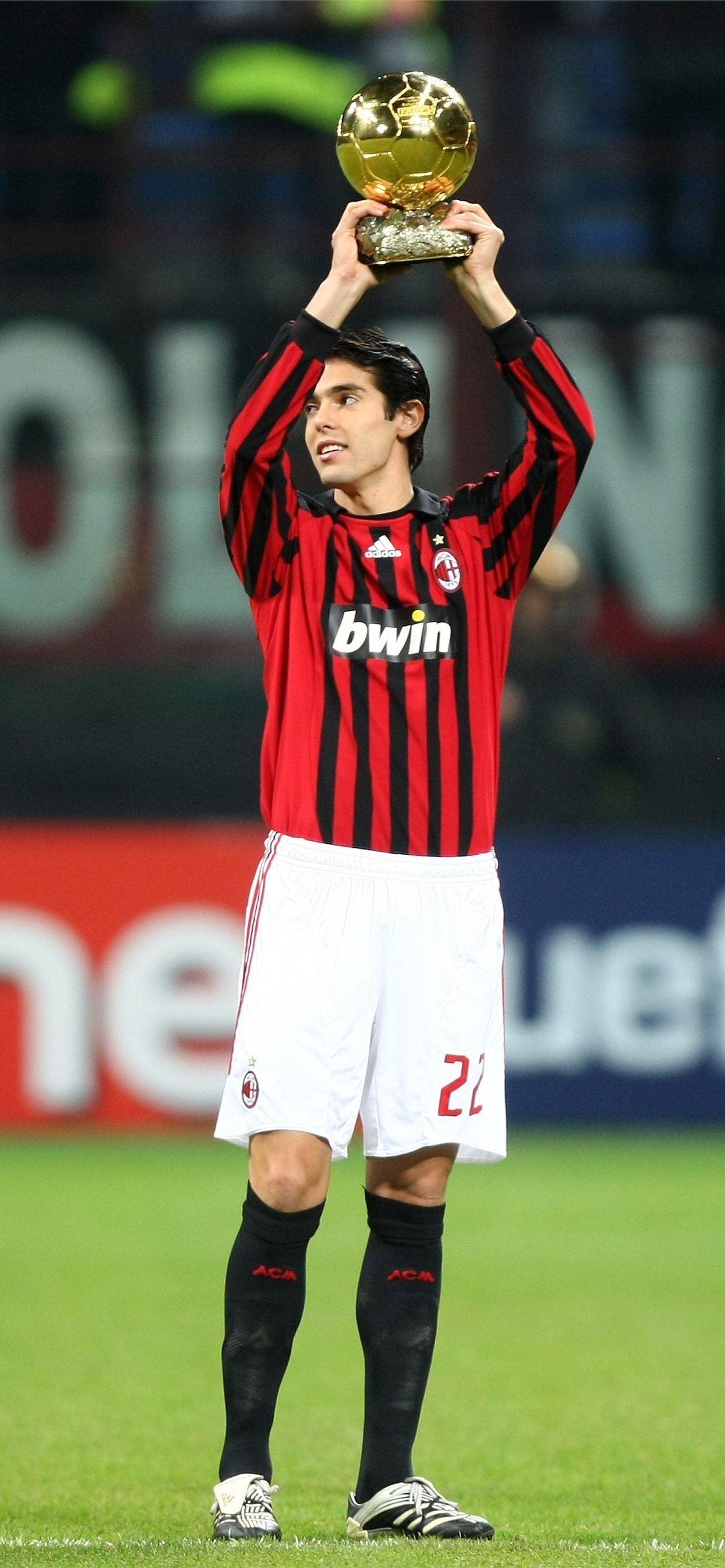 Kaka iPhone Wallpapers - Top Free Kaka iPhone Backgrounds - WallpaperAccess