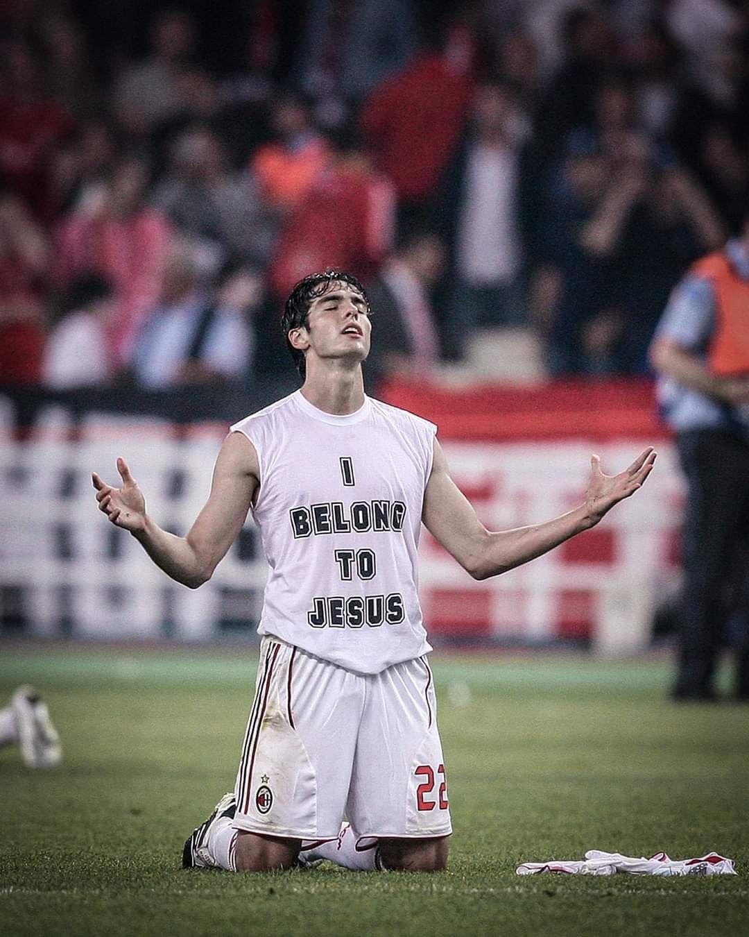 Kaka iPhone Wallpapers - Top Free Kaka iPhone Backgrounds - WallpaperAccess