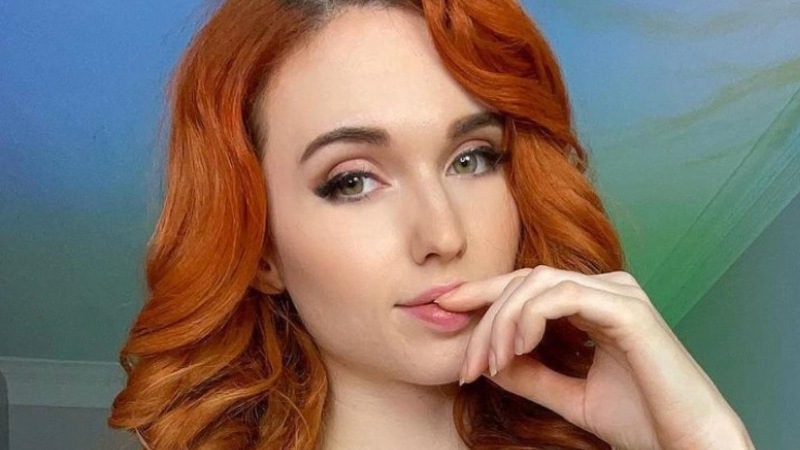 Amouranth Wallpapers - Top Free Amouranth Backgrounds - WallpaperAccess