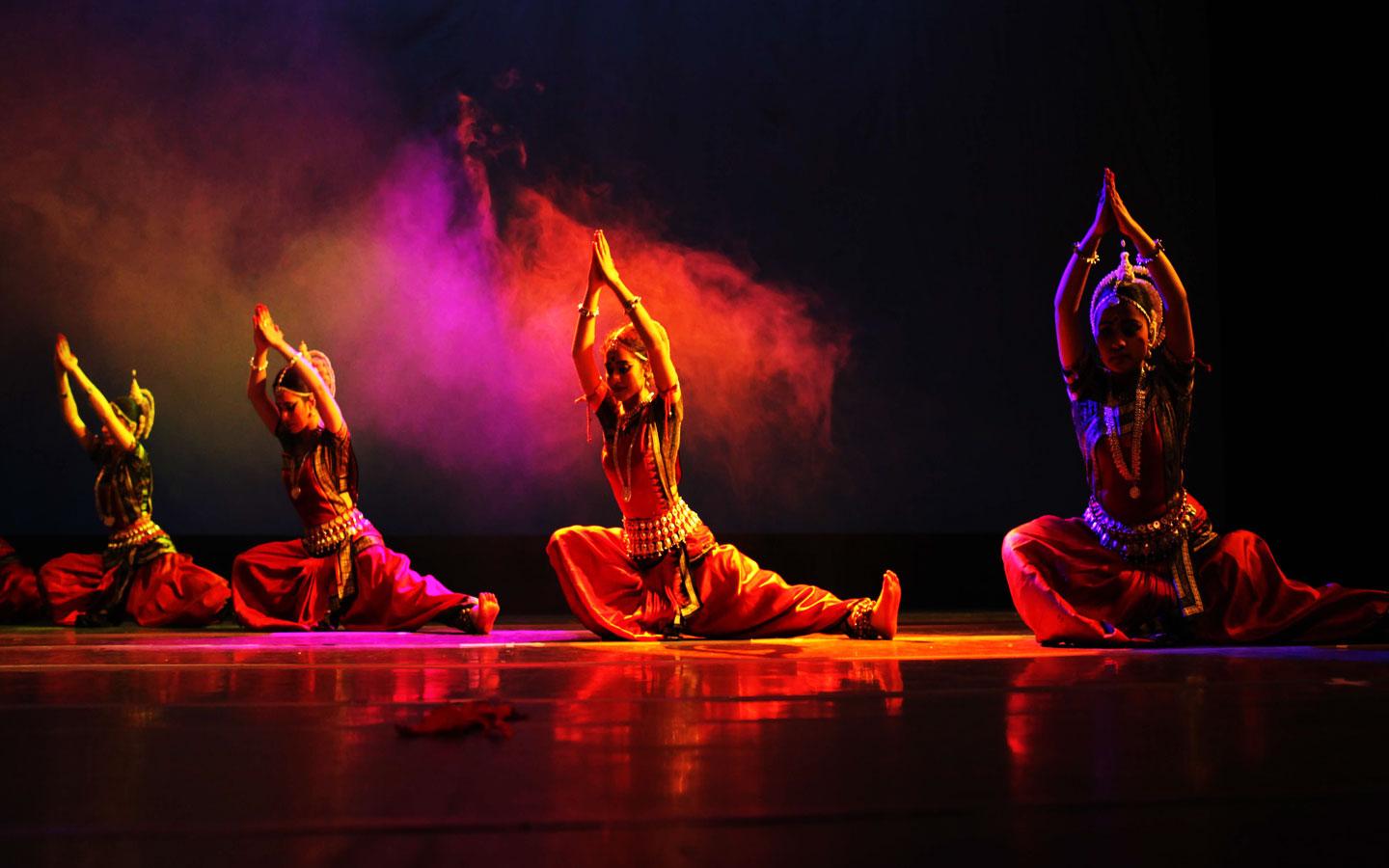 Group Dance Wallpapers - Top Free Group Dance Backgrounds - WallpaperAccess