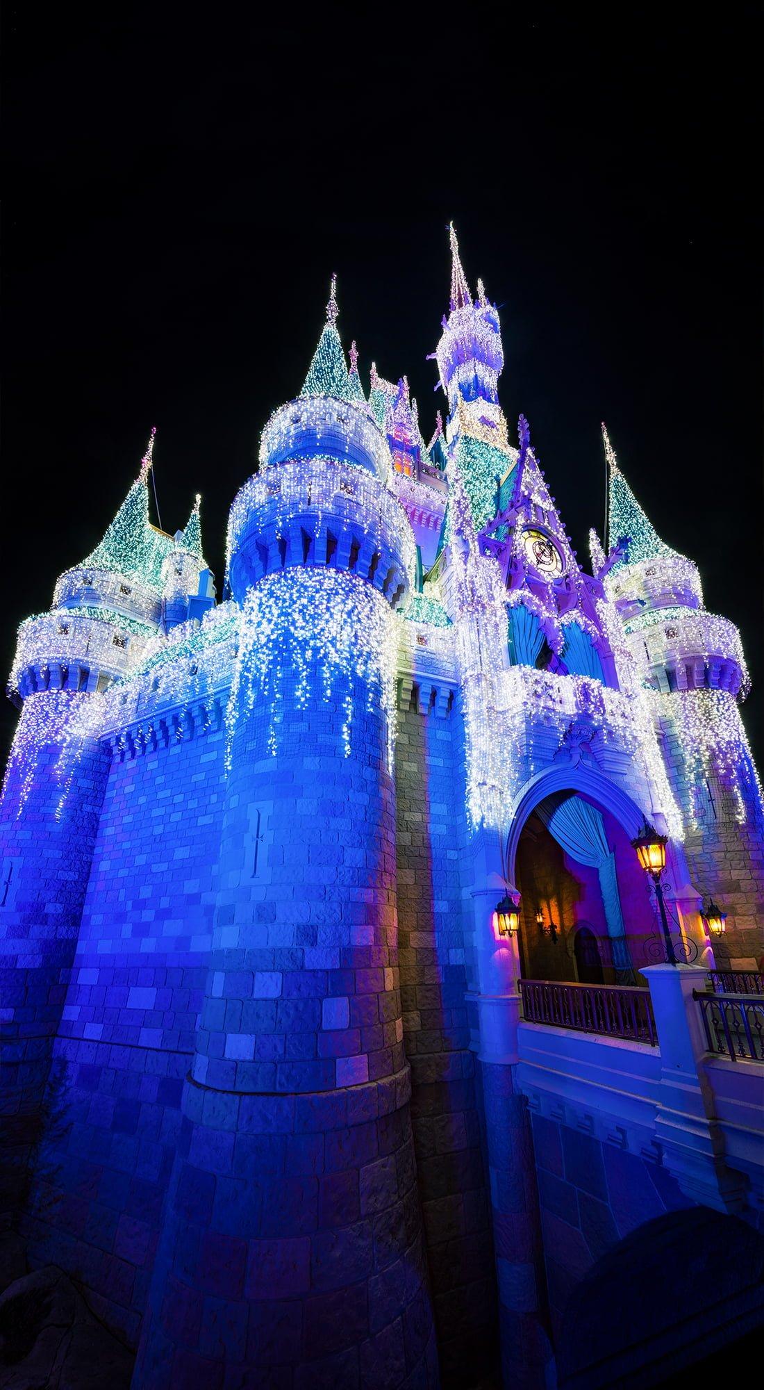 Disney Castle Christmas Wallpapers - Top Free Disney Castle Christmas ...