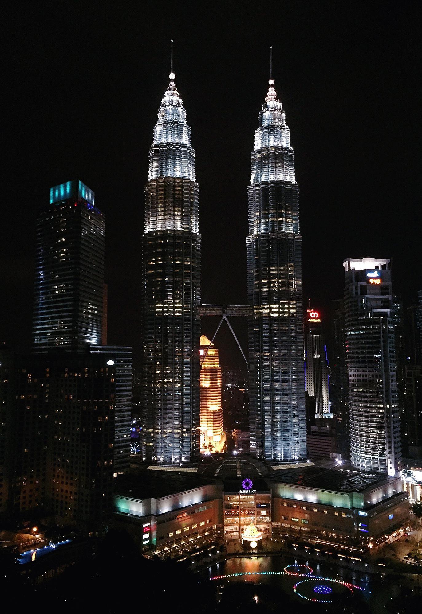 KLCC Wallpapers - Top Free KLCC Backgrounds - WallpaperAccess