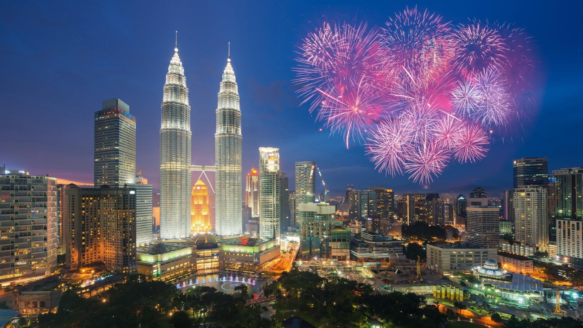 KLCC Wallpapers - Top Free KLCC Backgrounds - WallpaperAccess