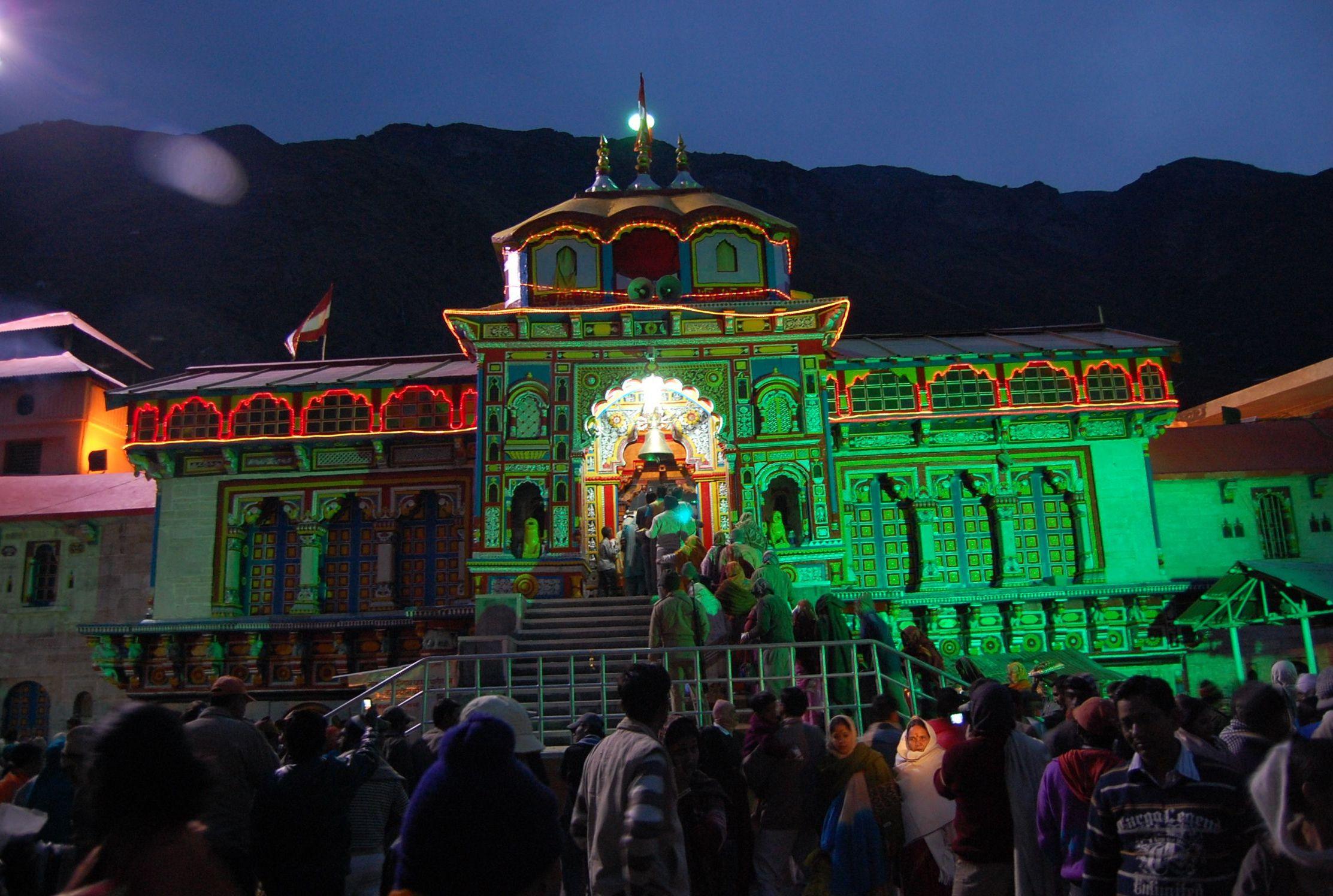 Badrinath Wallpapers - Top Free Badrinath Backgrounds - WallpaperAccess