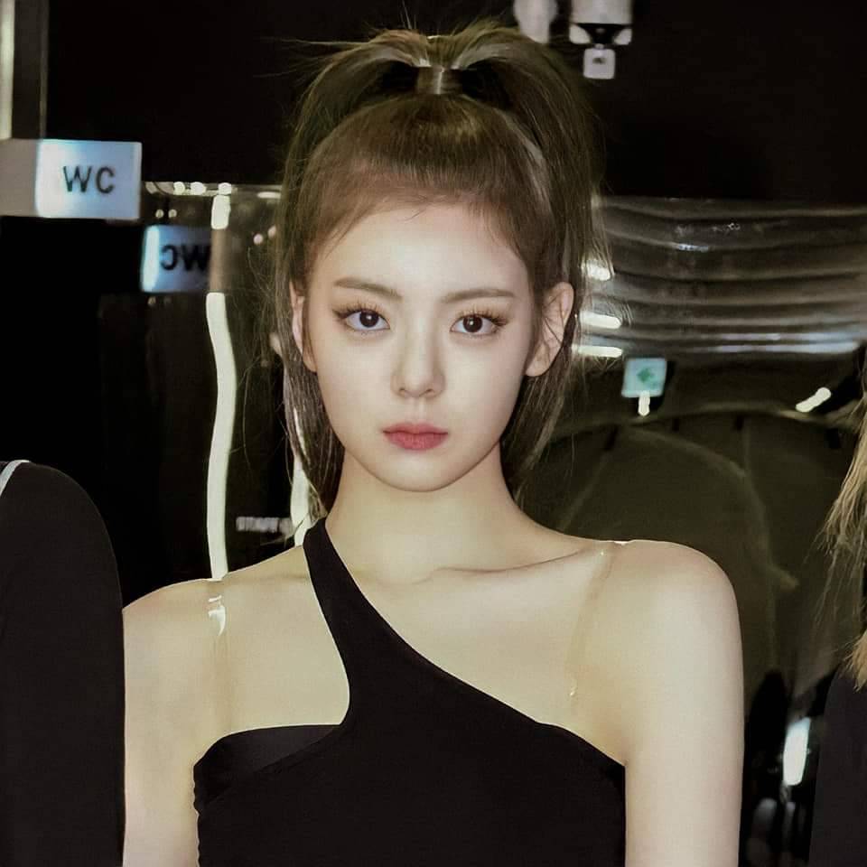 Choi Jisu Wallpapers - Top Free Choi Jisu Backgrounds - WallpaperAccess