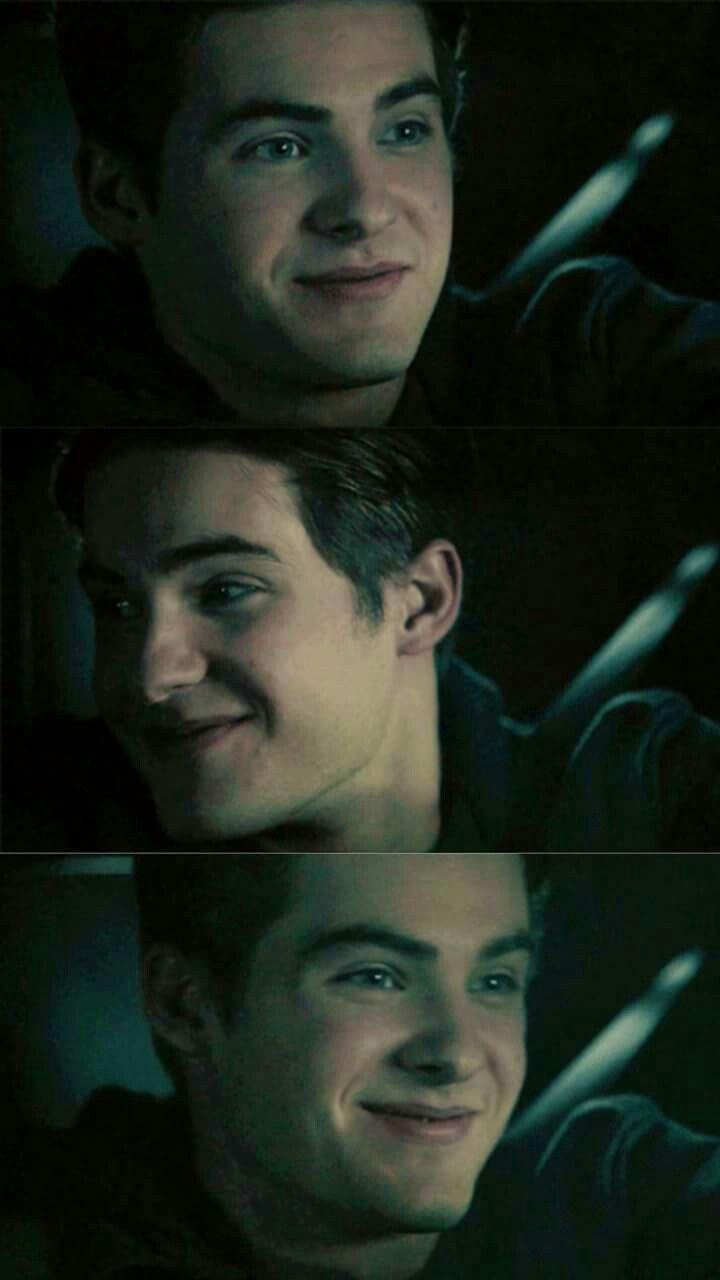 Theo Raeken Wallpapers - Top Free Theo Raeken Backgrounds - WallpaperAccess