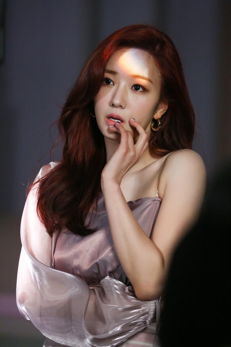 Yoon Bomi Wallpapers - Top Free Yoon Bomi Backgrounds - WallpaperAccess