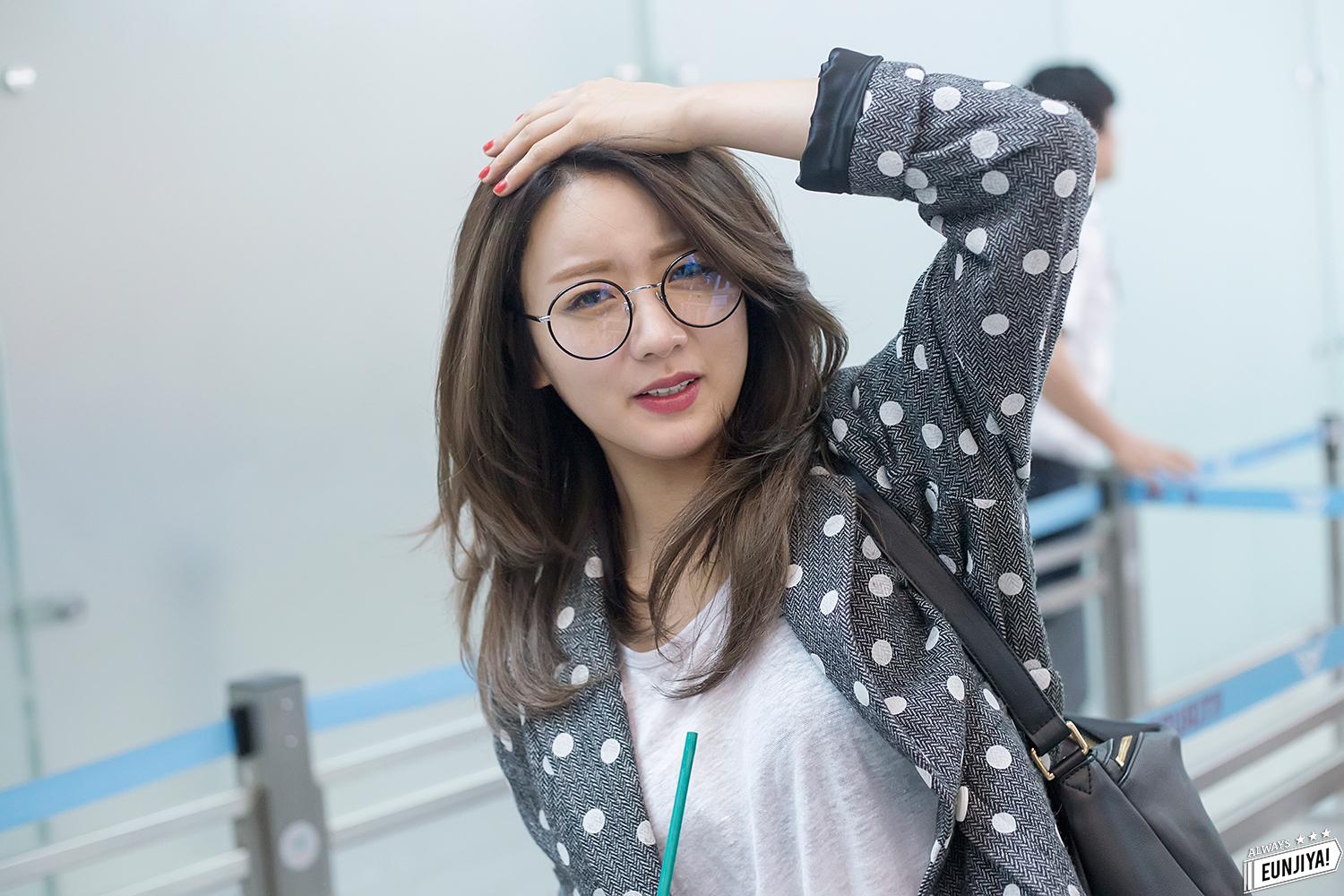 Yoon Bomi Wallpapers - Top Free Yoon Bomi Backgrounds - WallpaperAccess